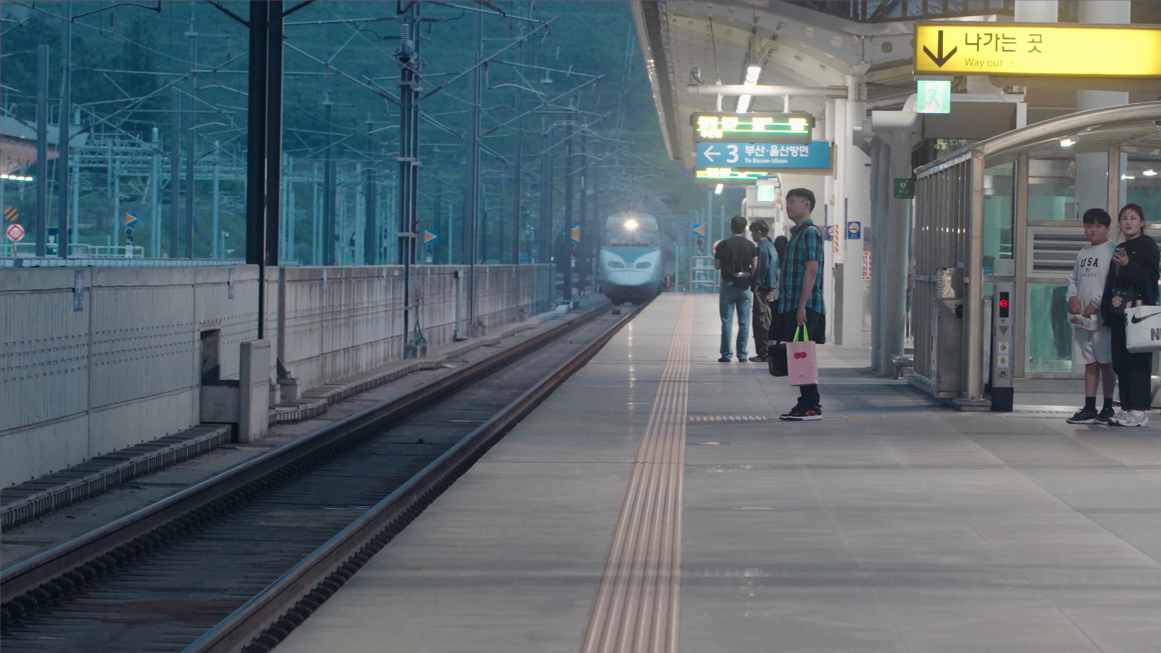 High-speed Train Arriving at Busy Platform Free Stock Video Footage ...