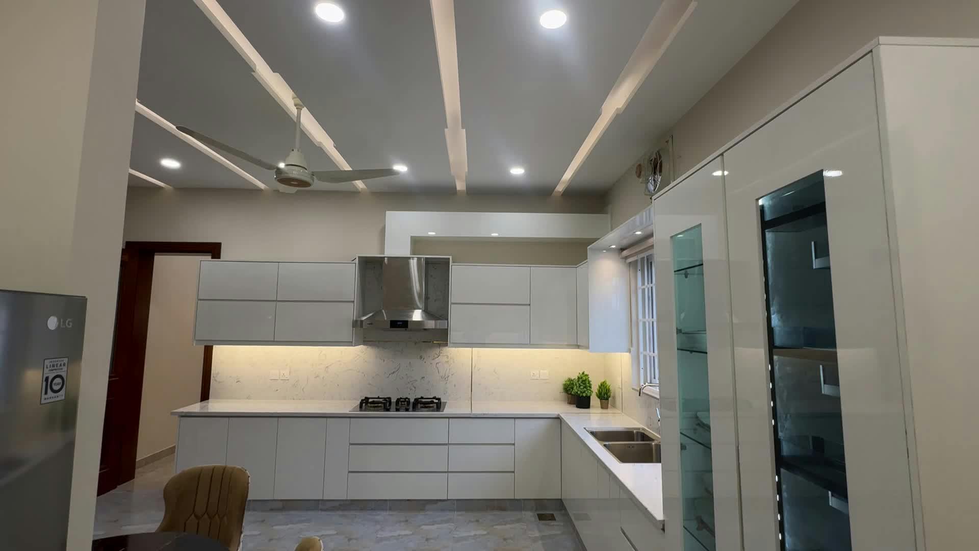 Spotlights Home Videos, Download The BEST Free 4k Stock Video Footage ...