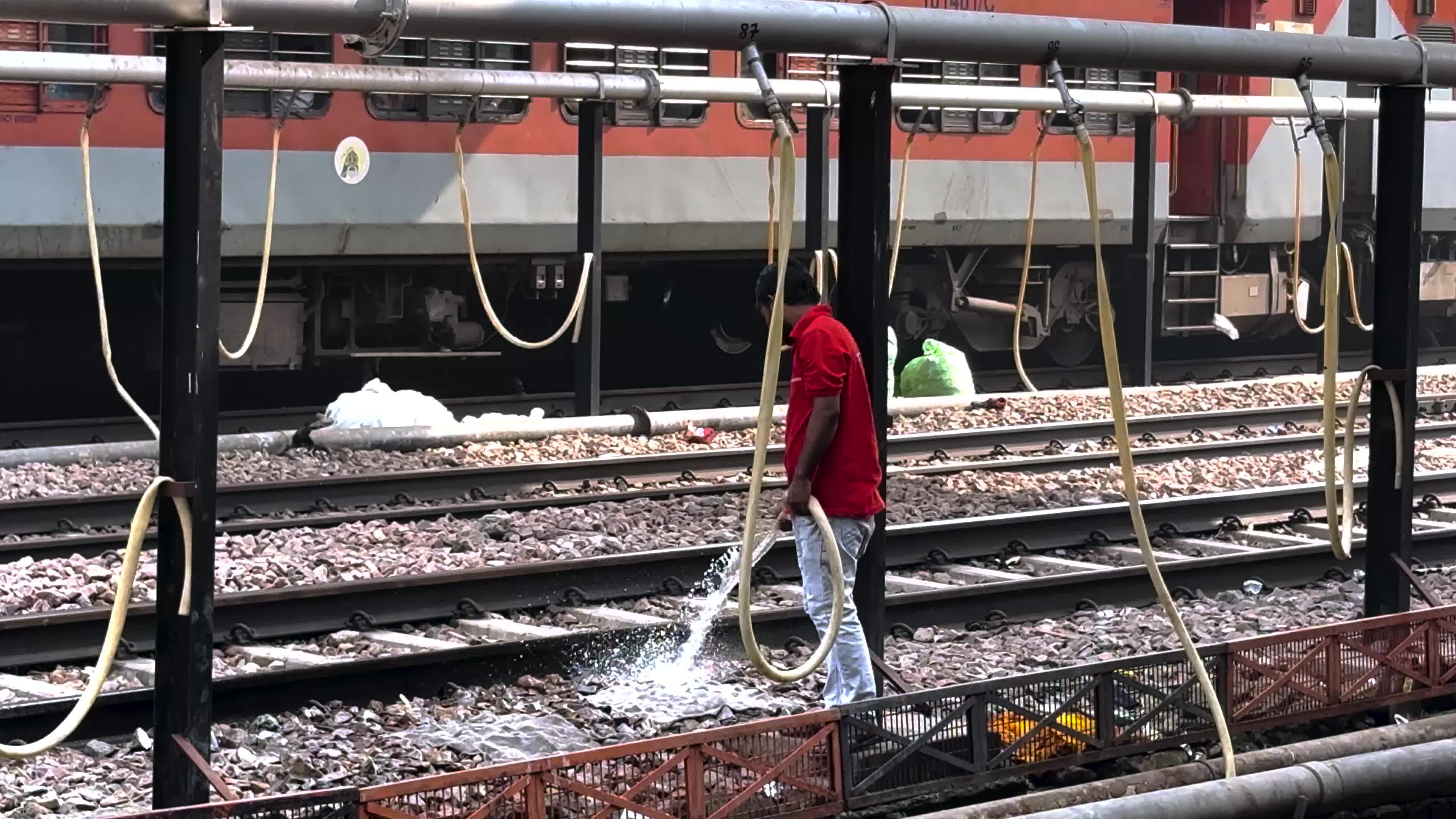 Indian Railway Worker Videos, Download The BEST Free 4k Stock Video ...