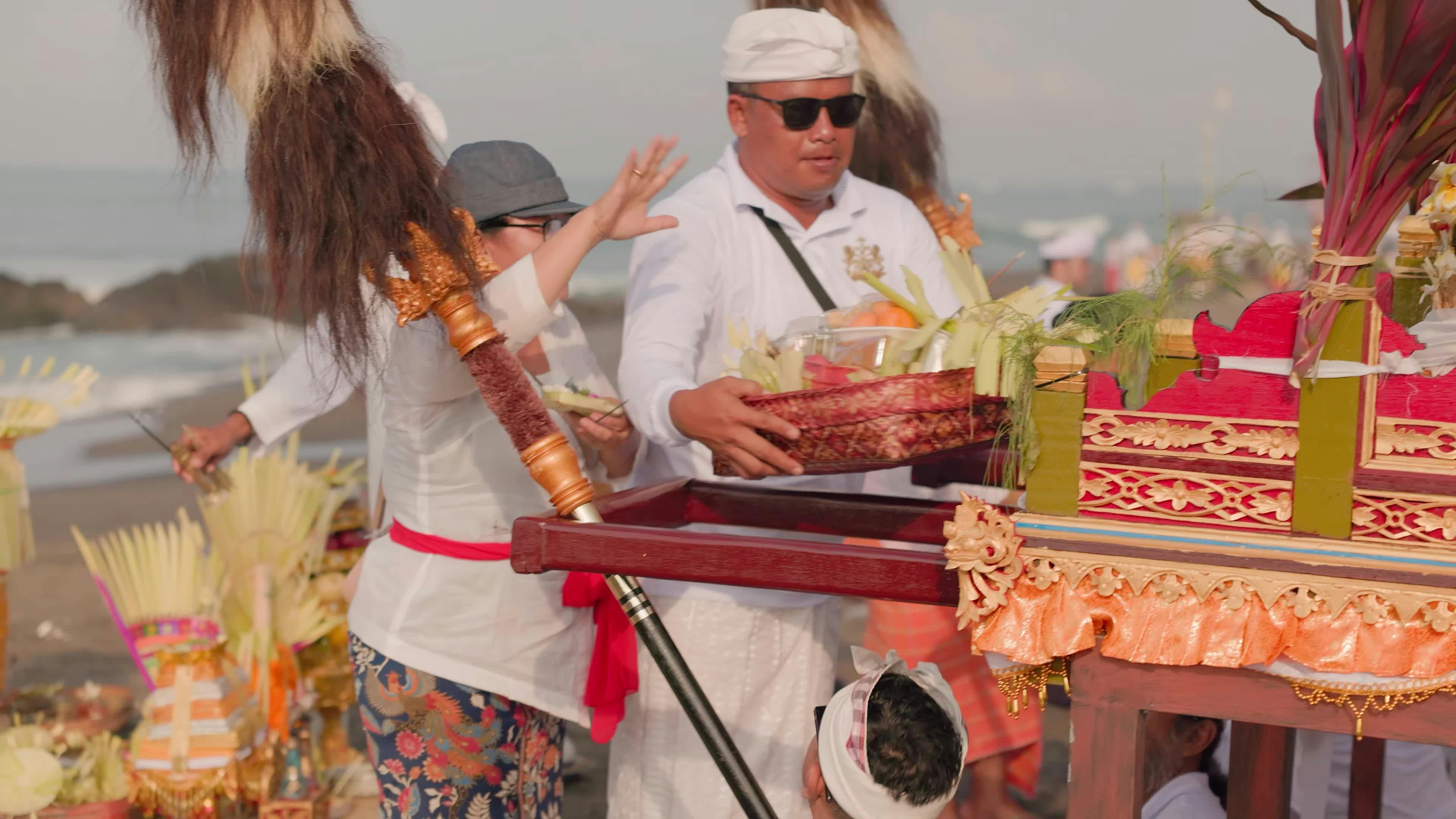 Vídeos de stock gratuitos sobre adorar, ambiente tropical, asia, asia meridional, atuendo ...