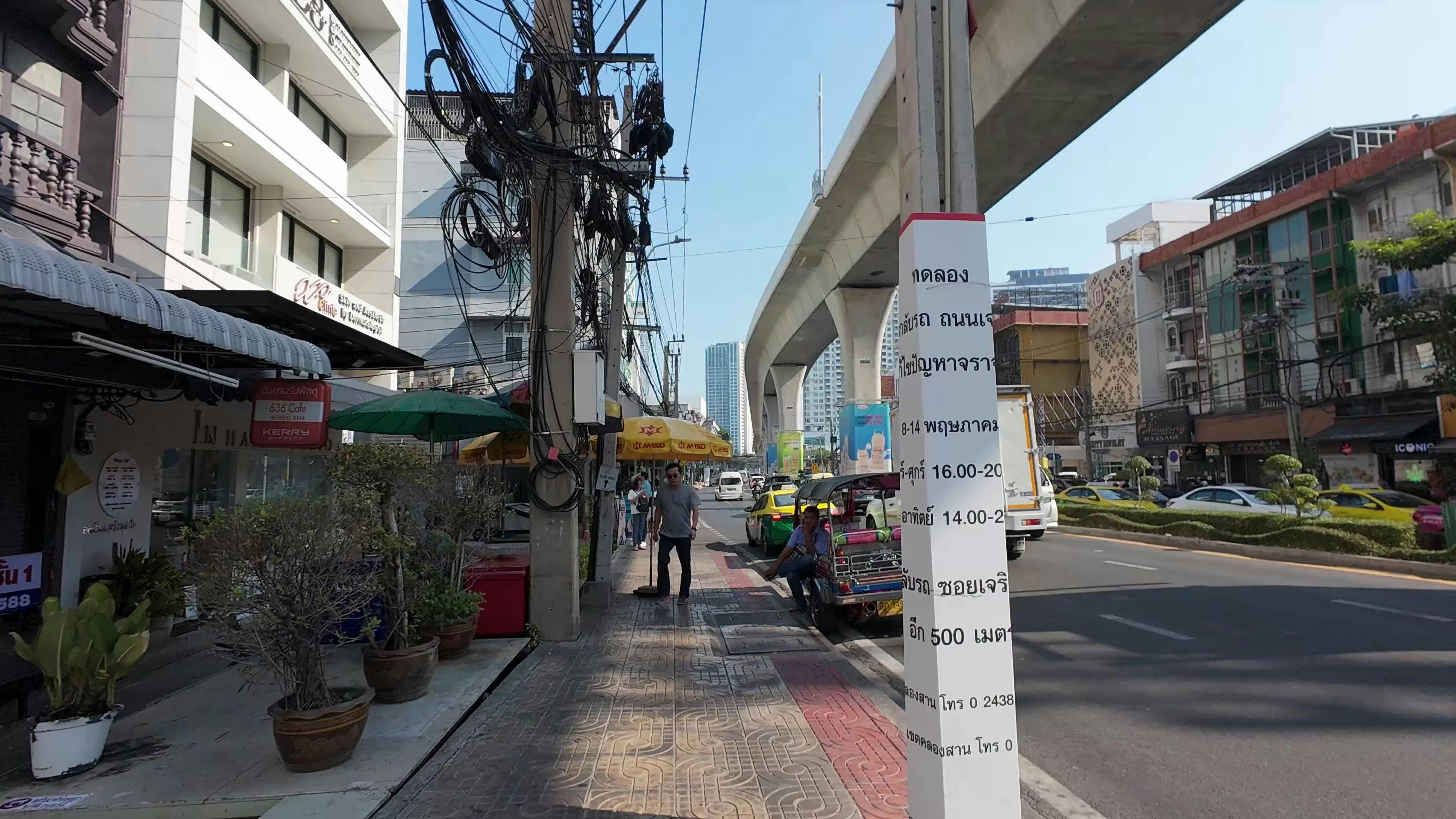 Balanceren Scooter Videos, Download The BEST Free 4k Stock Video Footage & Balanceren Scooter HD ...