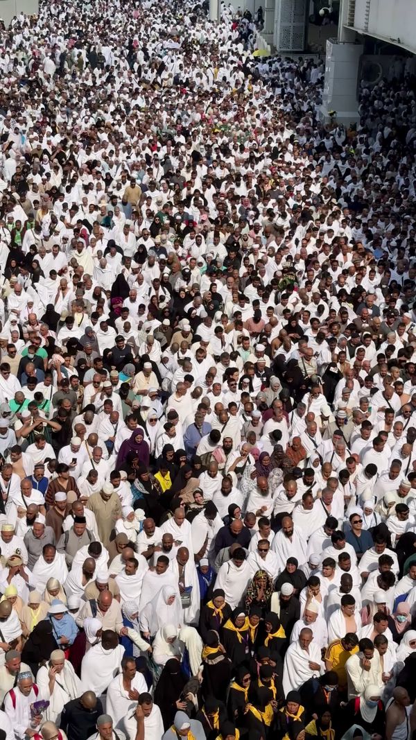Massive Crowd Gathering for Prayer in Makkah Free Stock Video Footage ...