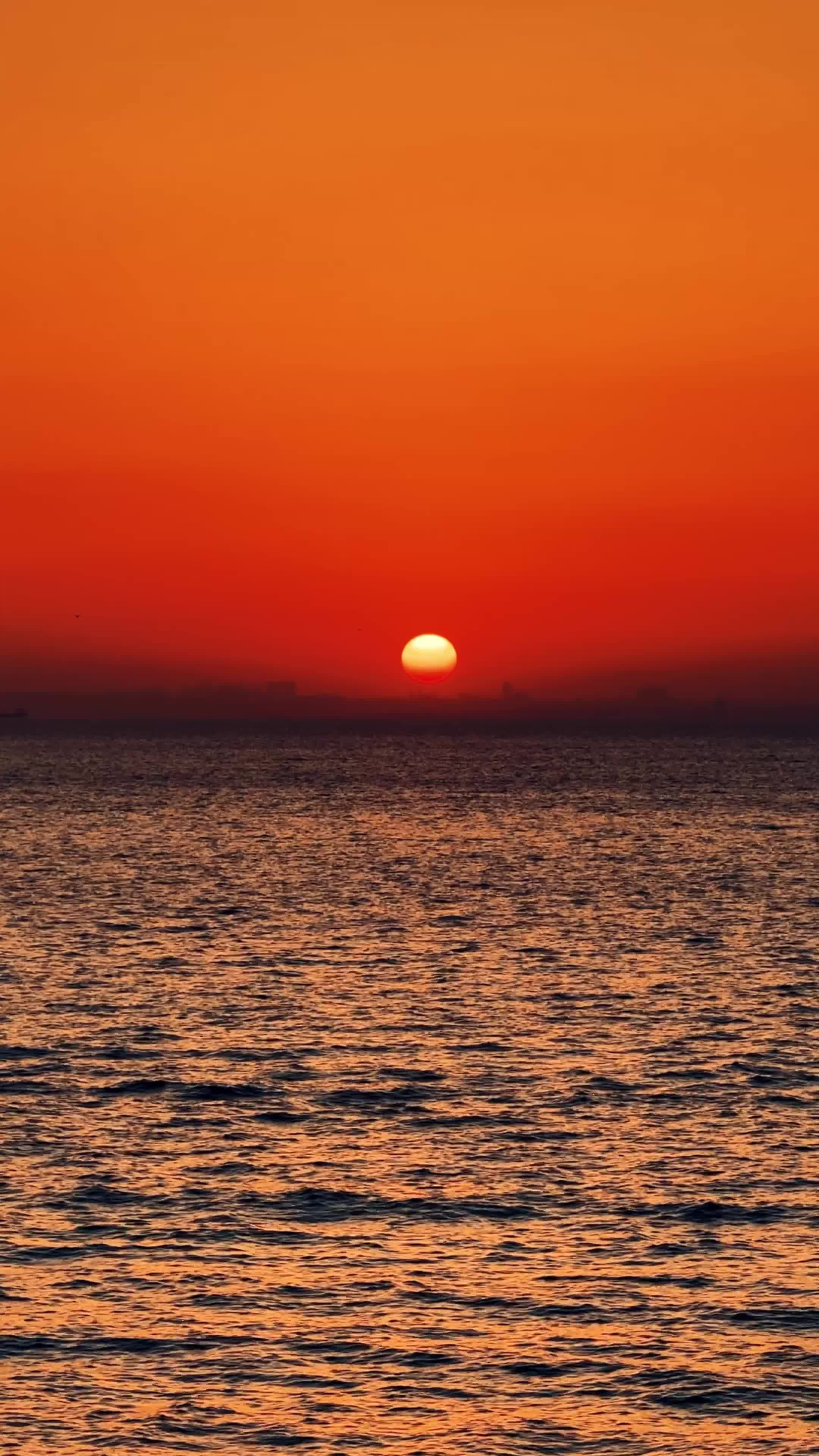 Impresionante Puesta De Sol En El Océano Con Colores Vibrantes · Vídeo ...