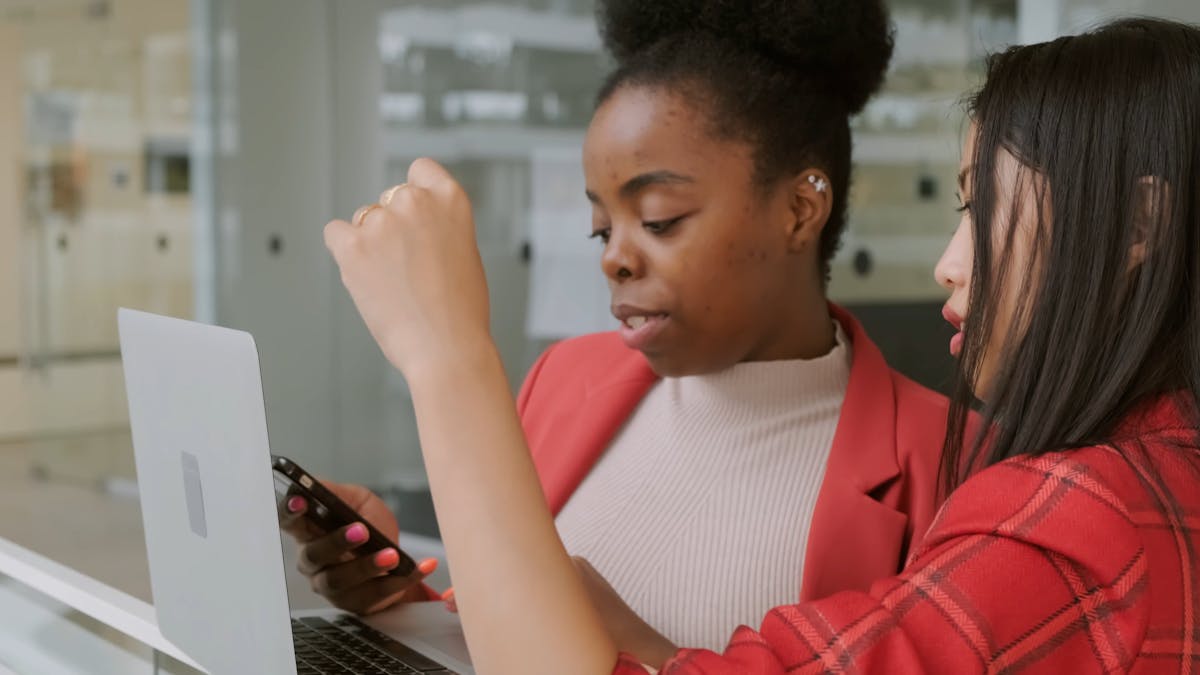 Compare Videos, Download The BEST Free 4k Stock Video Footage & Compare ...