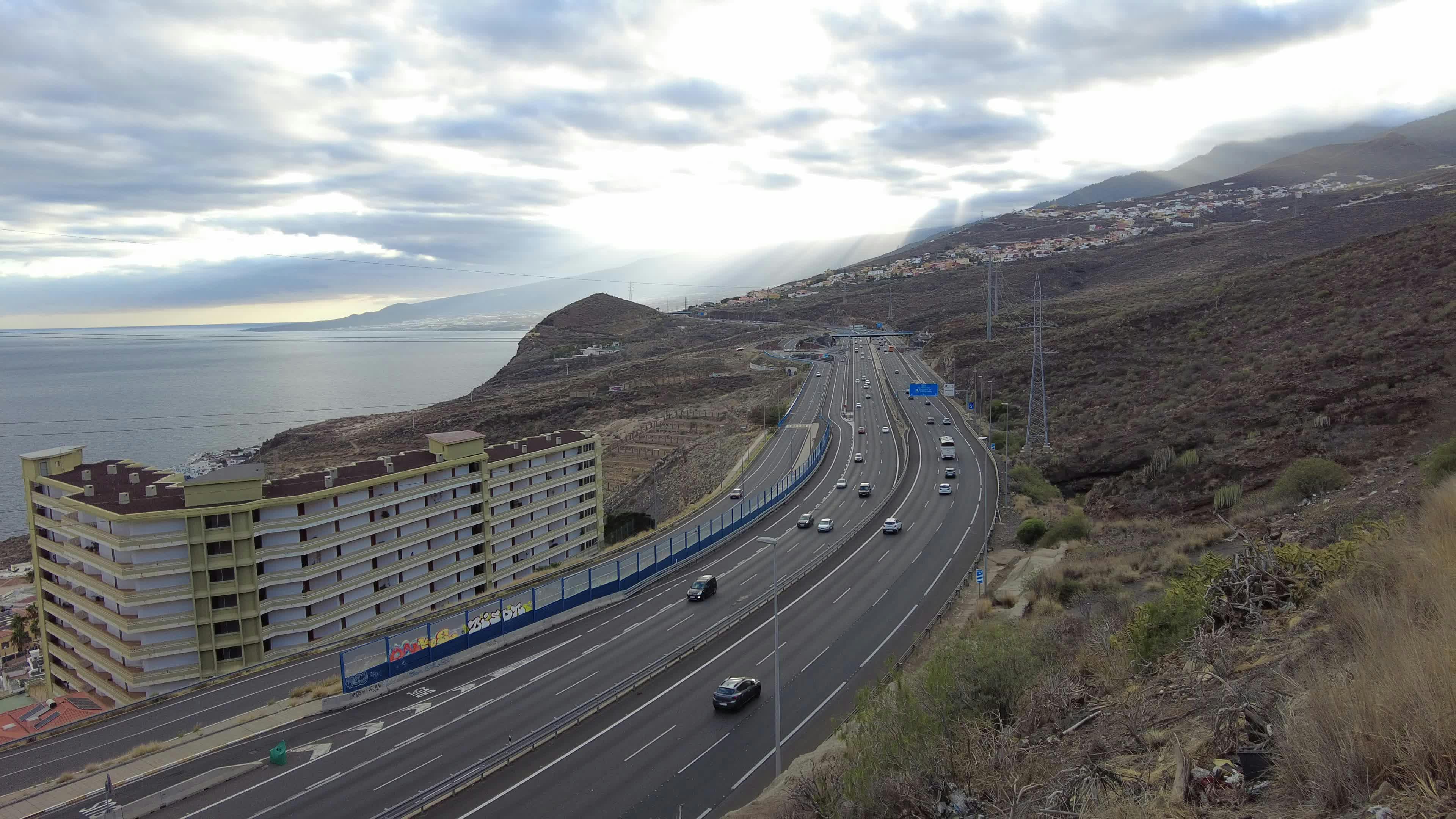 Vista Panorâmica Da Autoestrada Costeira De Tenerife · Vídeo ...