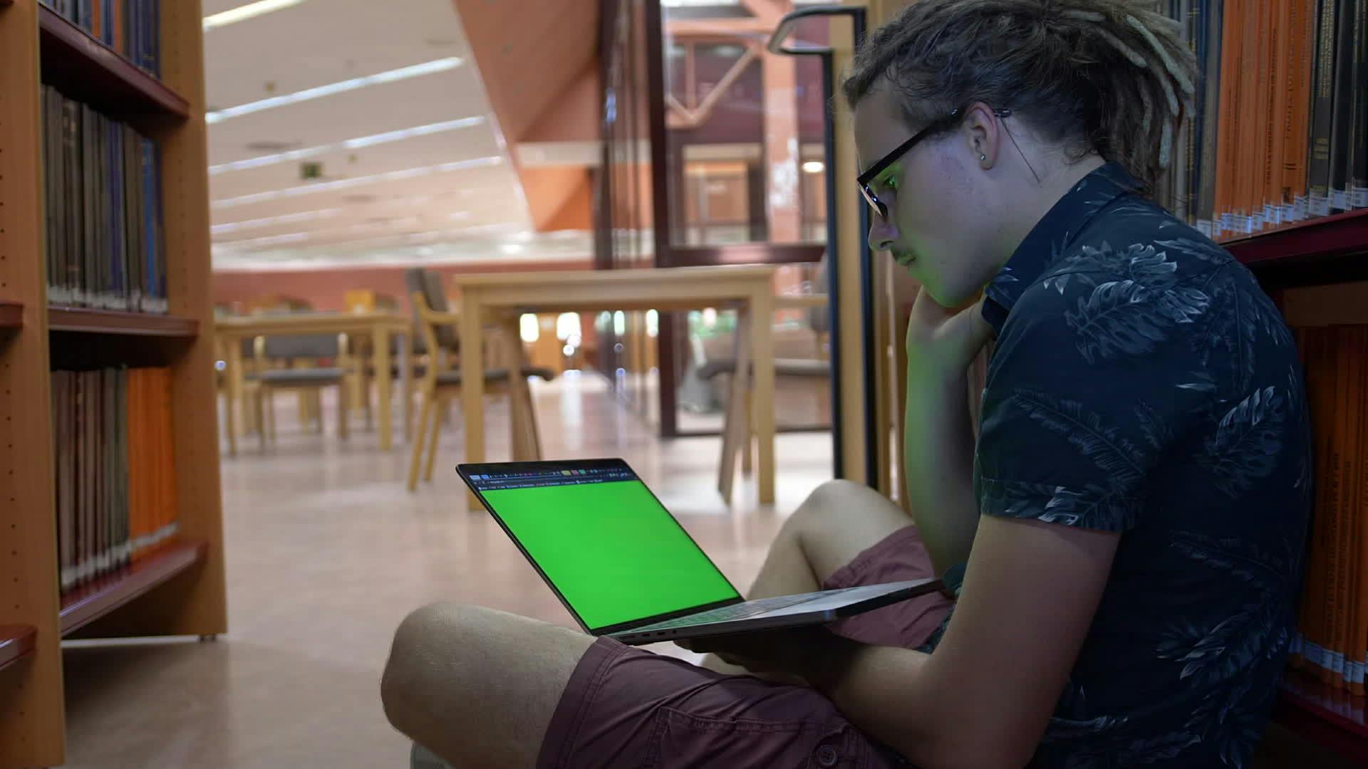 Book Green Screen Videos, Download The BEST Free 4k Stock Video Footage ...