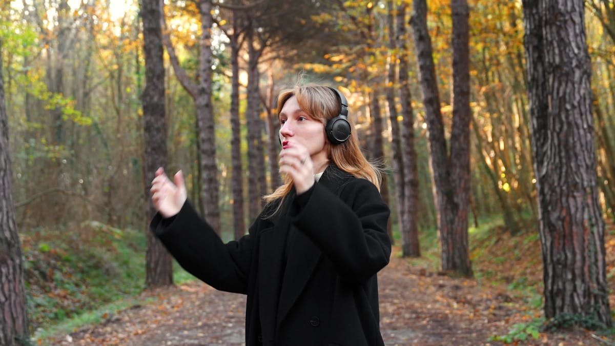 Solo Girl Videos, Download The BEST Free 4k Stock Video Footage & Solo ...