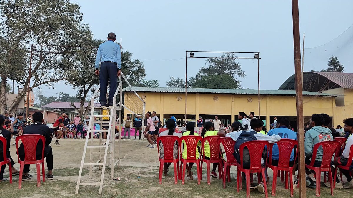 A+Group+Of+Boys+Peeing+Together Videos, Download The BEST Free 4k Stock ...