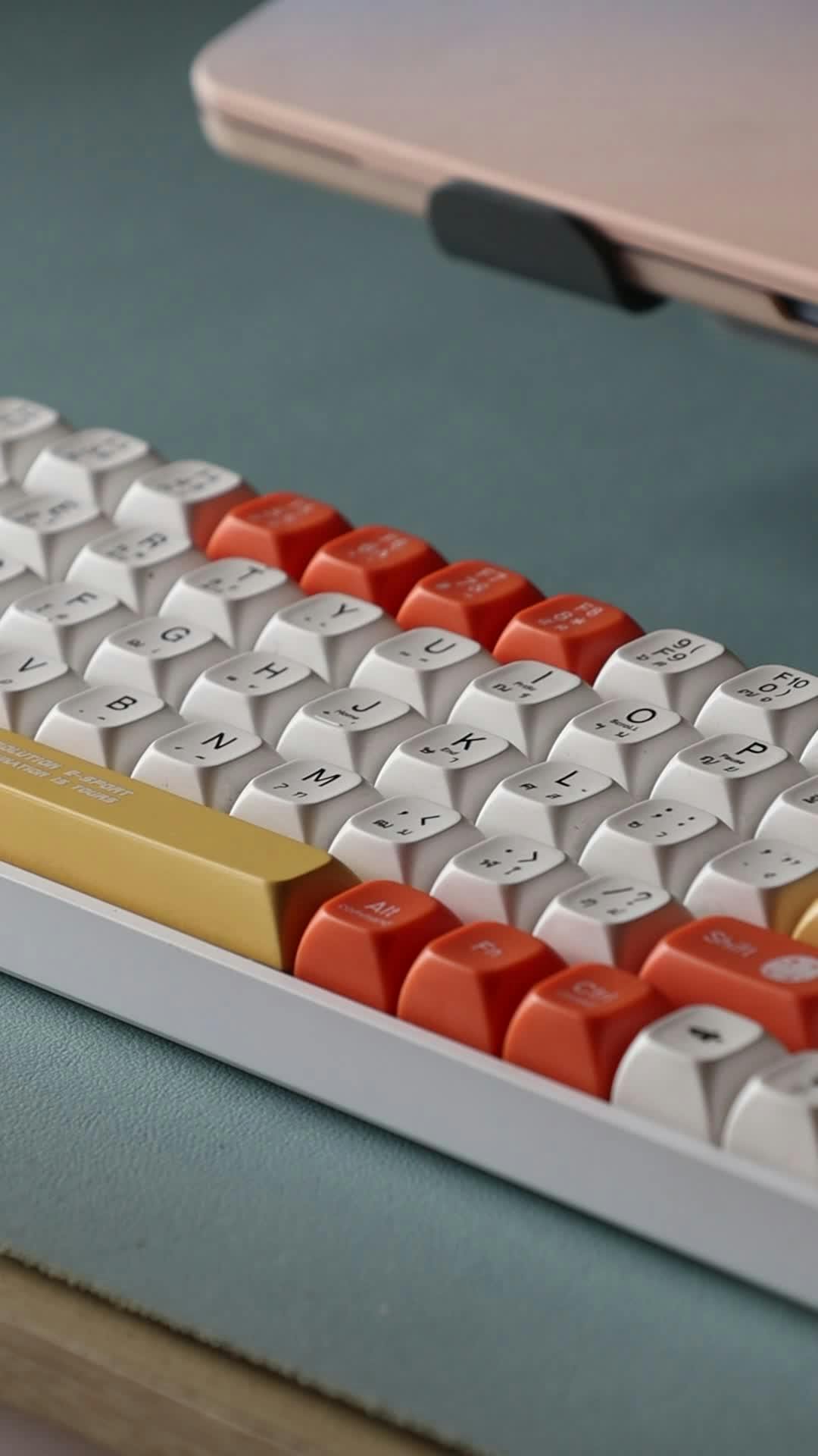 Computer On Videos, Download The BEST Free 4k Stock Video Footage ...