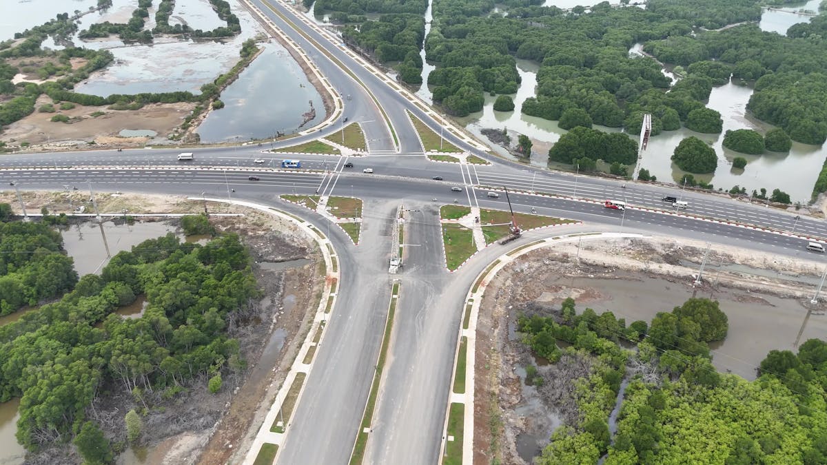 Cars Driving Videos, Download The BEST Free 4k Stock Video Footage ...