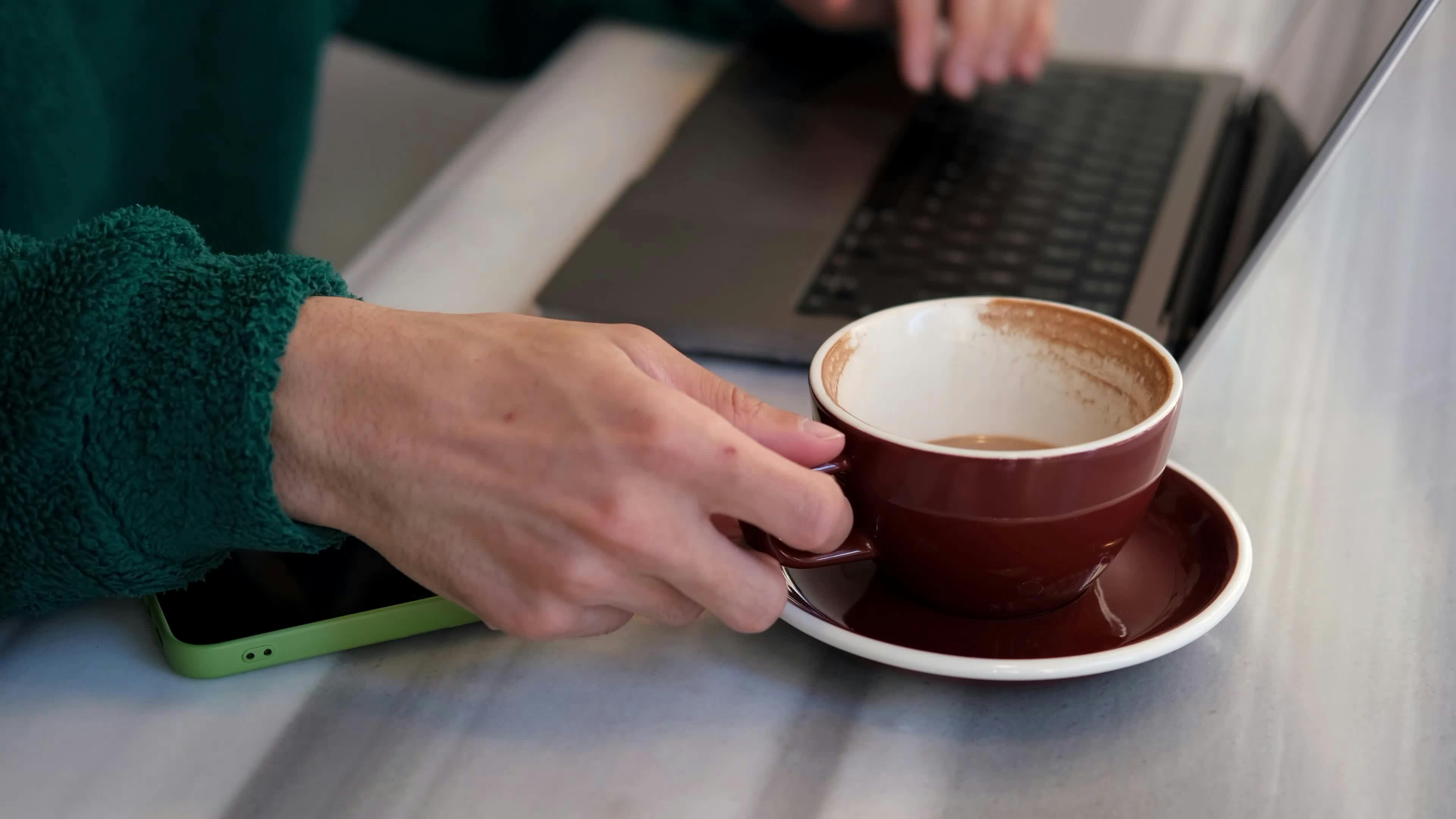 Hands Texting Videos, Download The BEST Free 4k Stock Video Footage ...