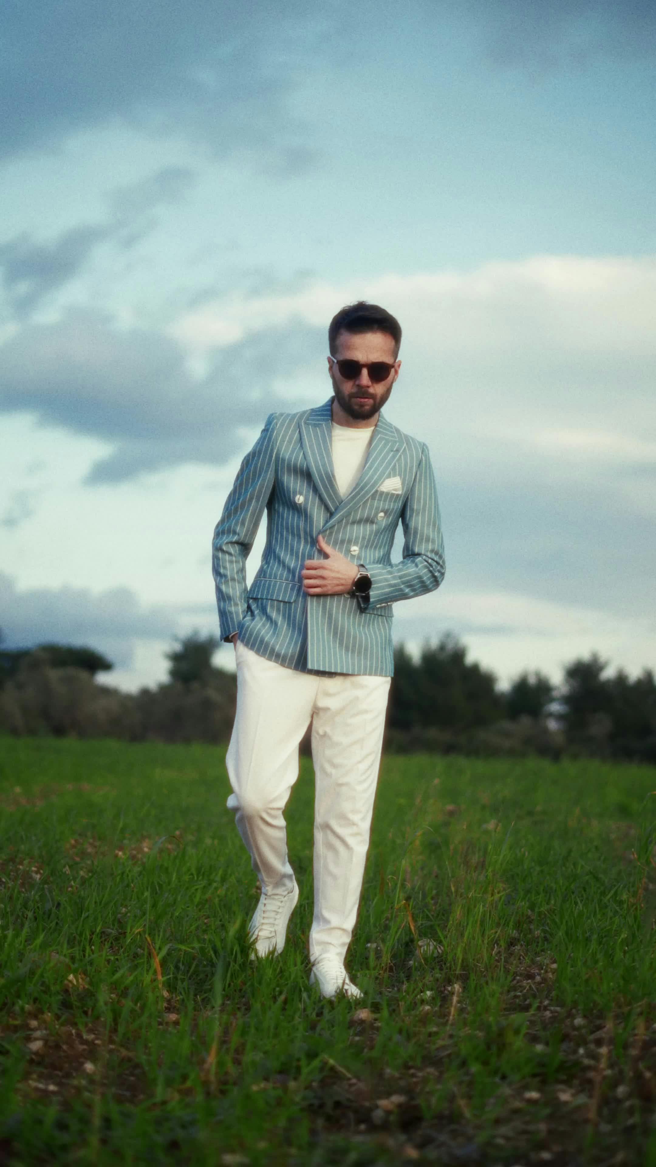 40.000+ melhores vídeos de Model Pose · Download 100% grátis · Vídeos ...