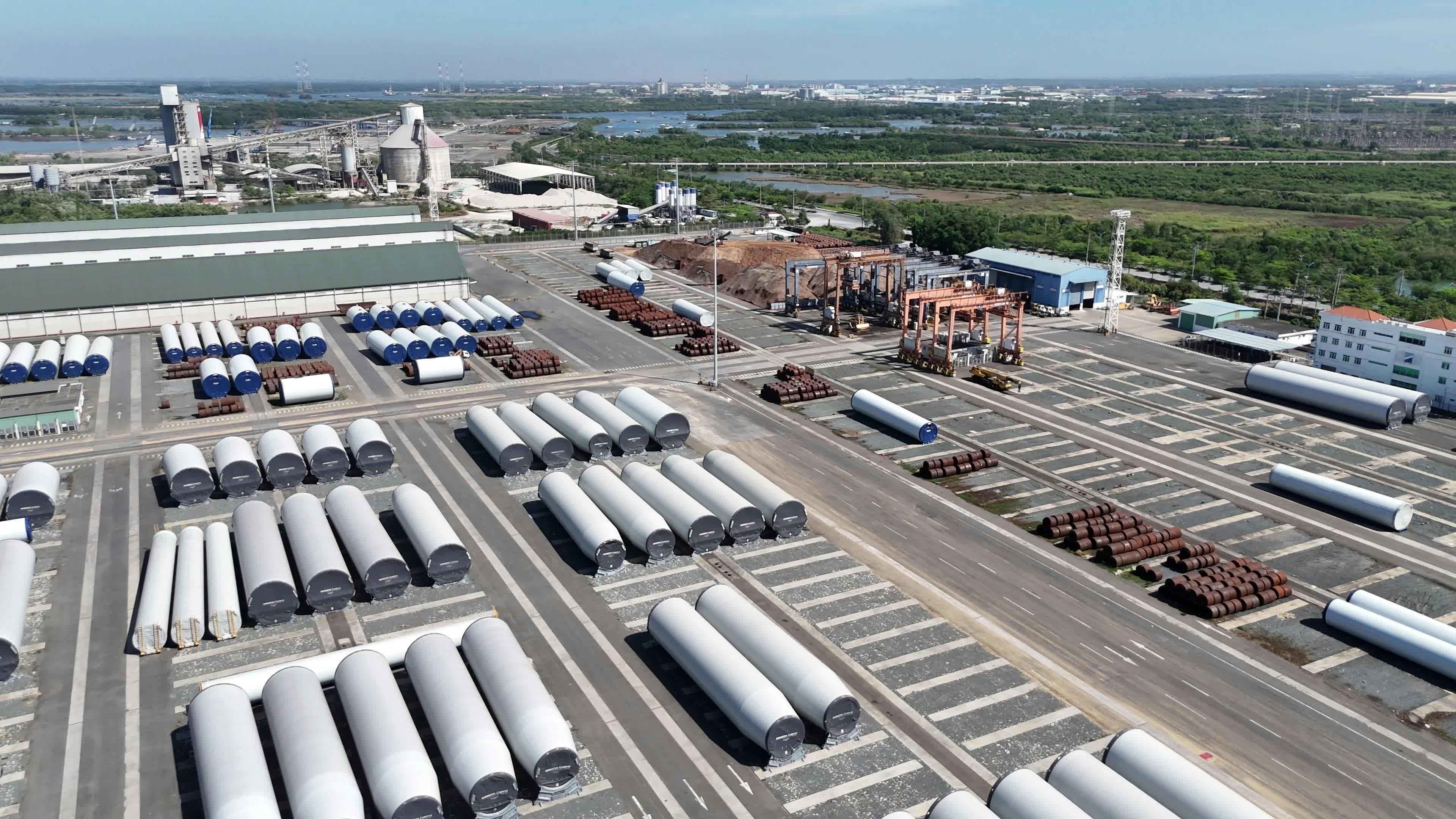 Loading Unloading Videos, Download The BEST Free 4k Stock Video Footage ...