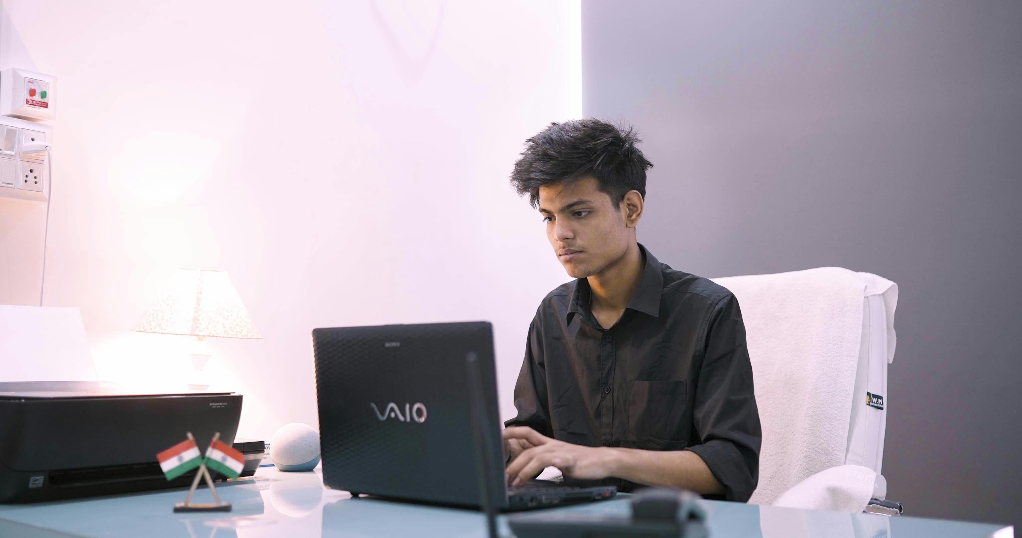 Emload+Boy+And+Girl Videos, Download The BEST Free 4k Stock Video ...