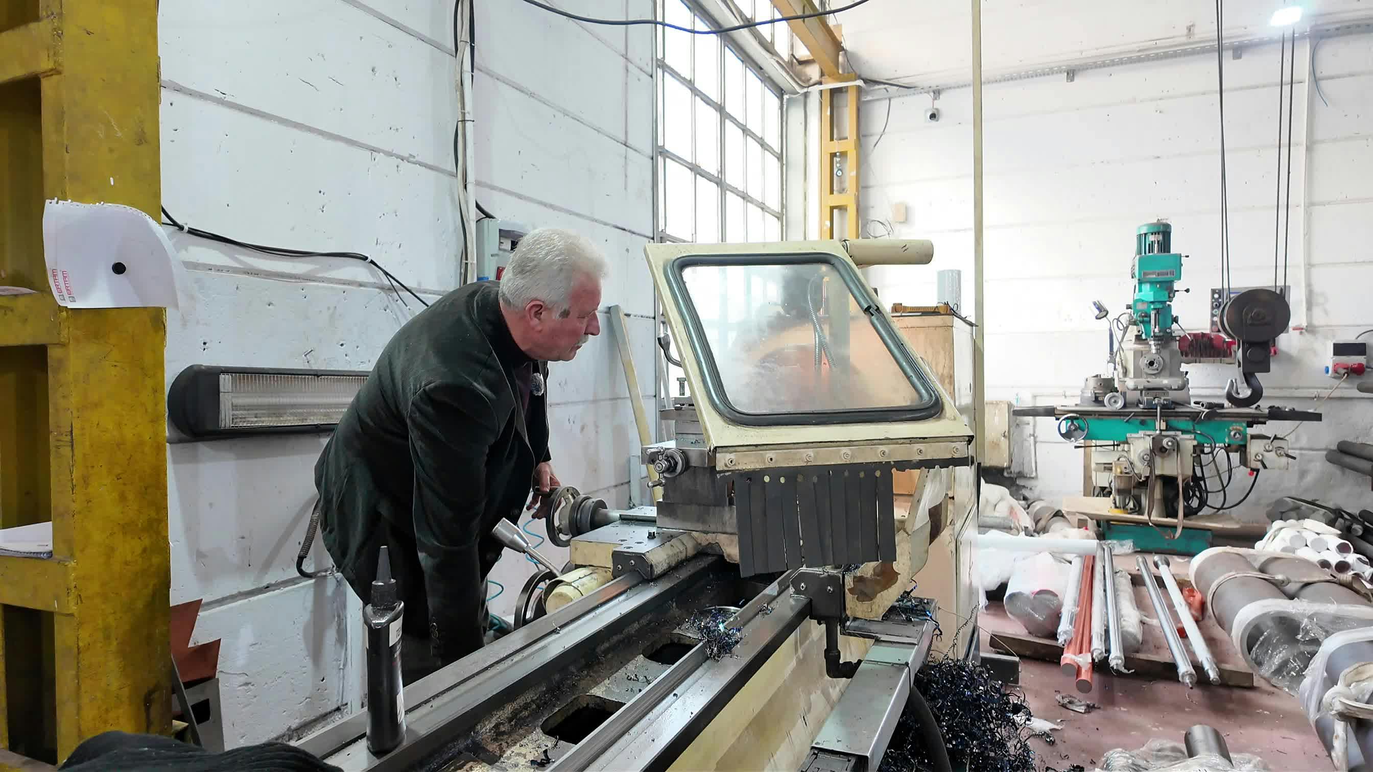 Tech Man Videos, Download The BEST Free 4k Stock Video Footage & Tech ...