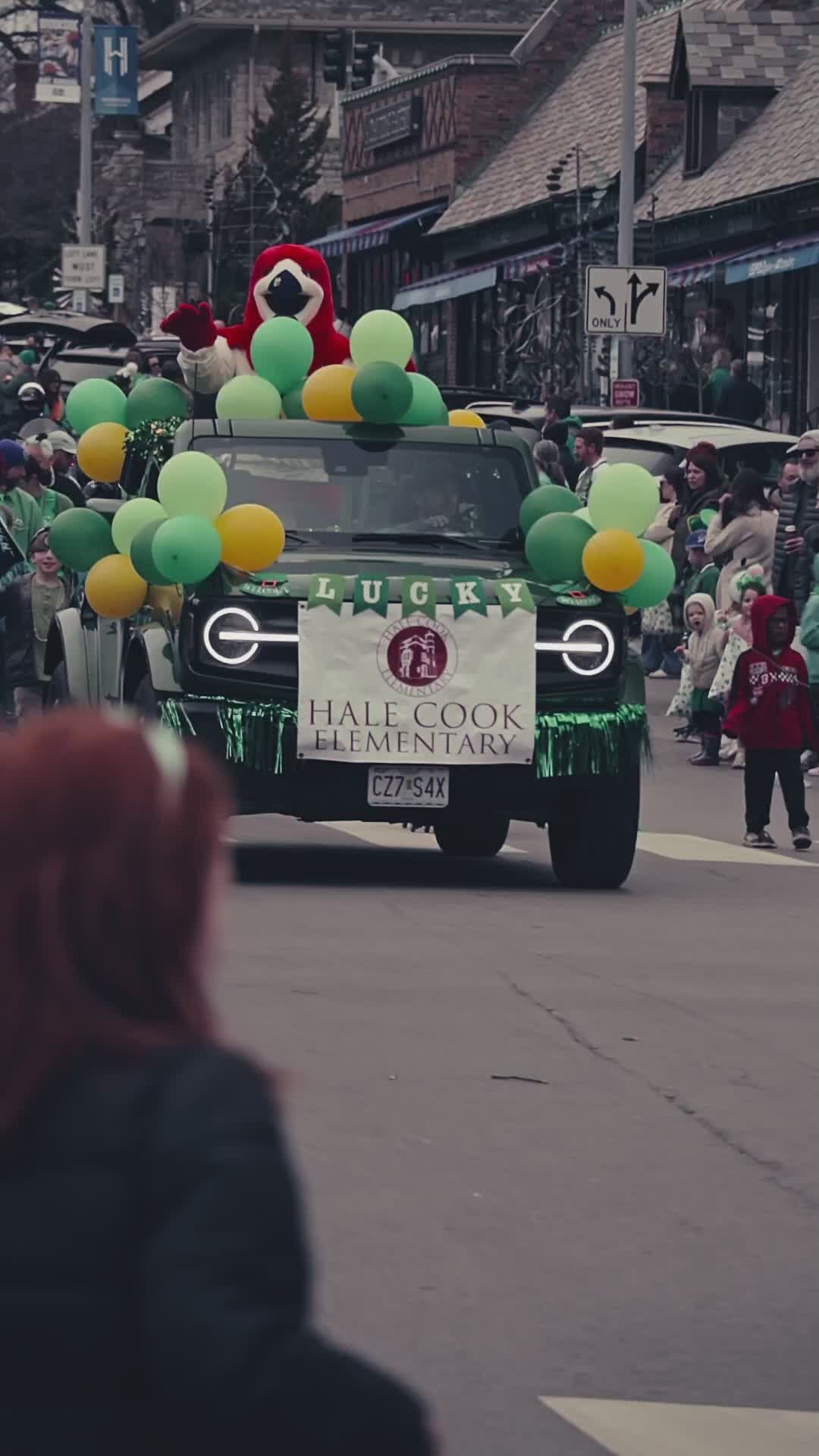 Zalo Suv Videos, Download The BEST Free 4k Stock Video Footage & Zalo ...