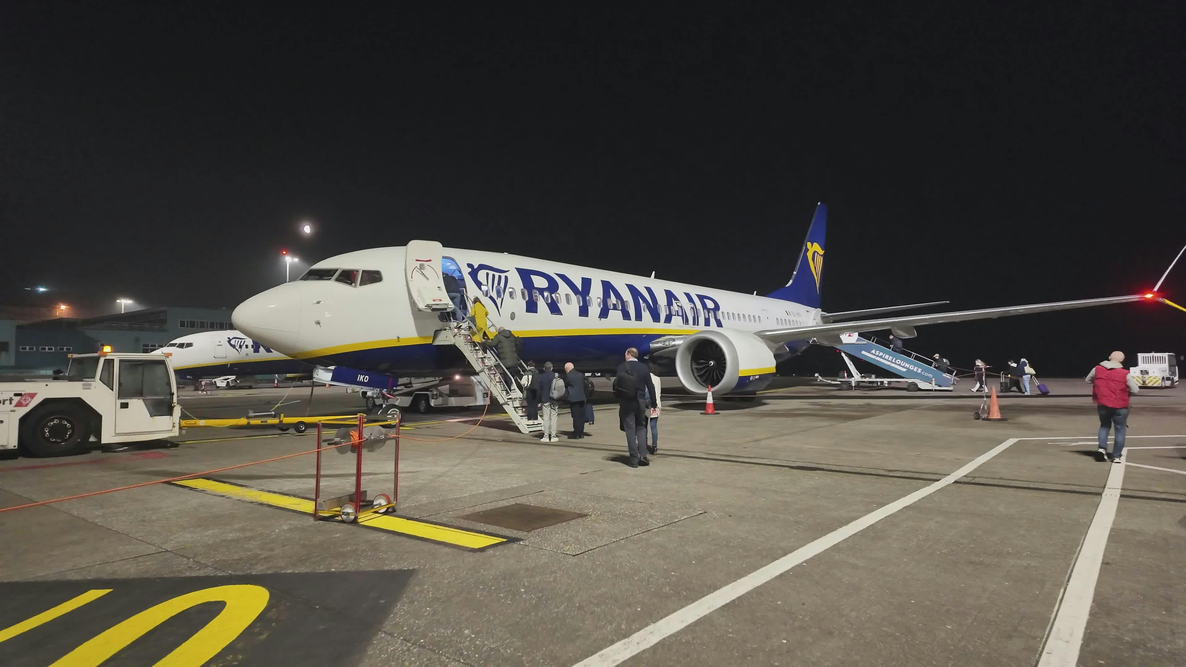 Ryanair Boarding at Night in Cork Airport Free Stock Video Footage ...