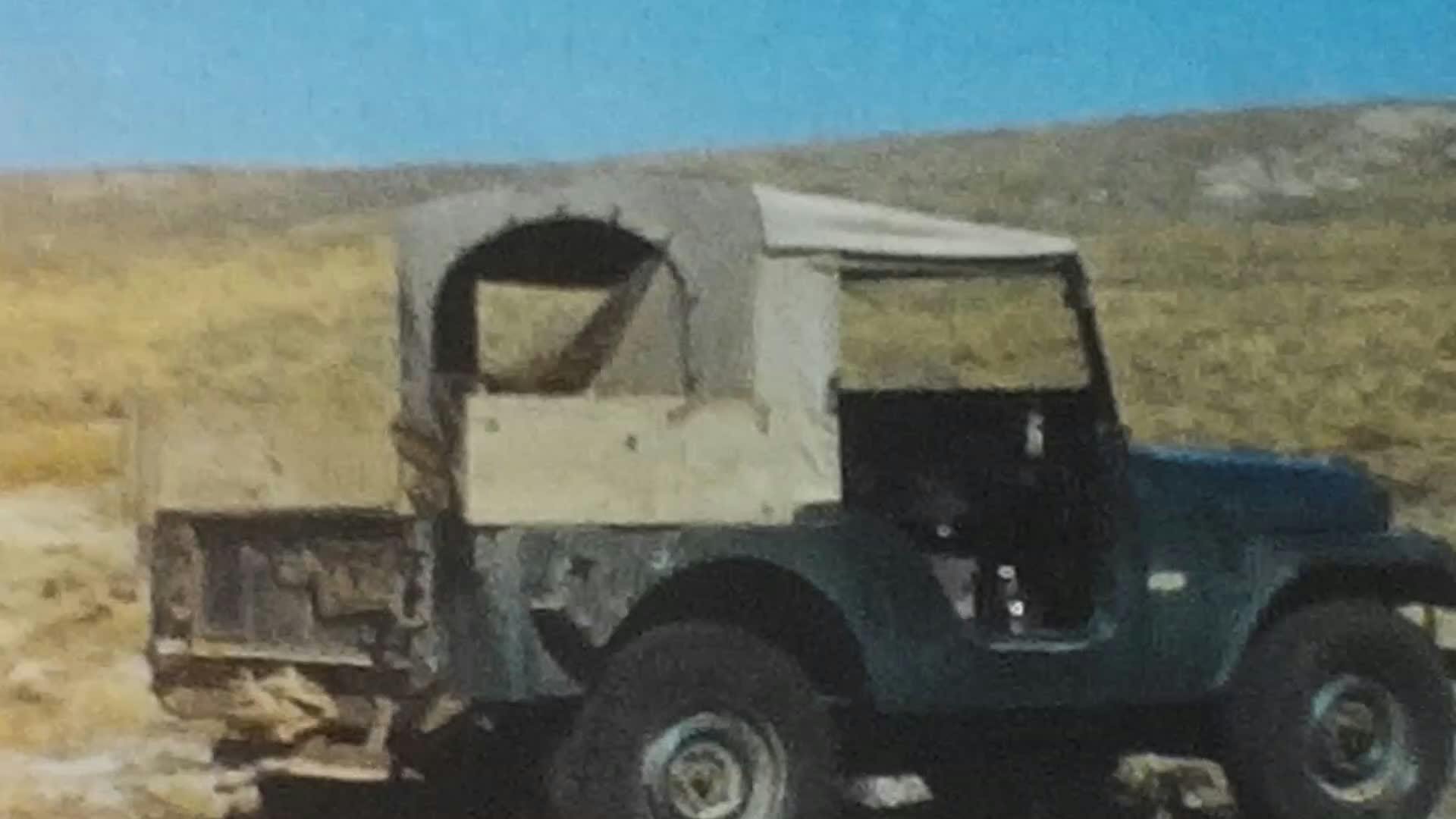 Jeep Clásico · Vídeo de stock gratuito