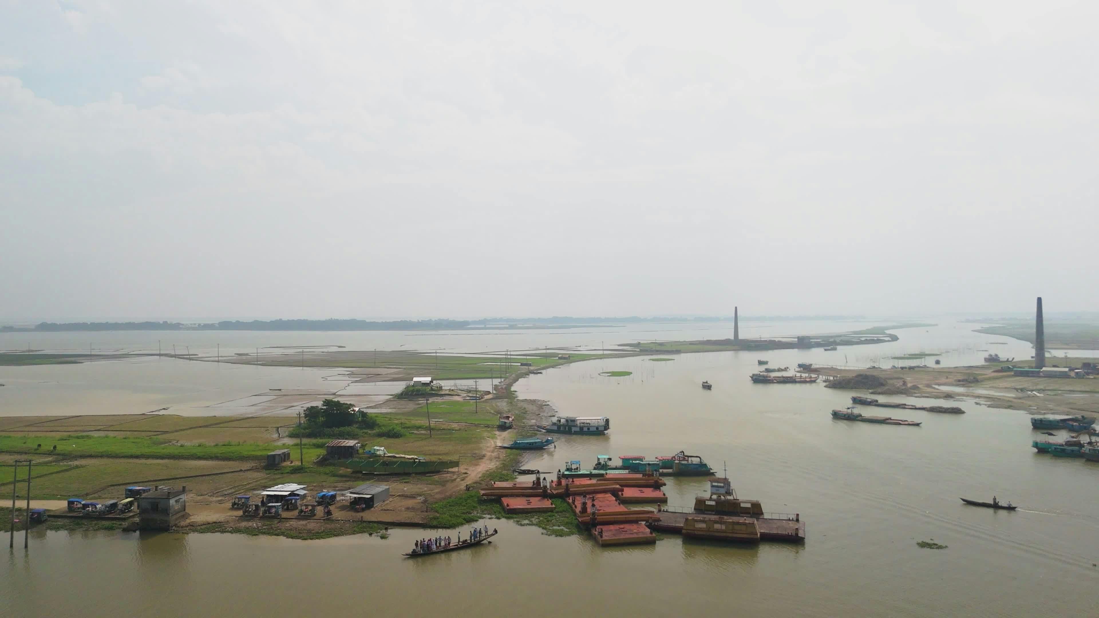 Port De Chamtaghat, Union Sutarpara – Vue Aérienne D'un Hub Fluvial Clé à Kishoreganj · Vidéo ...