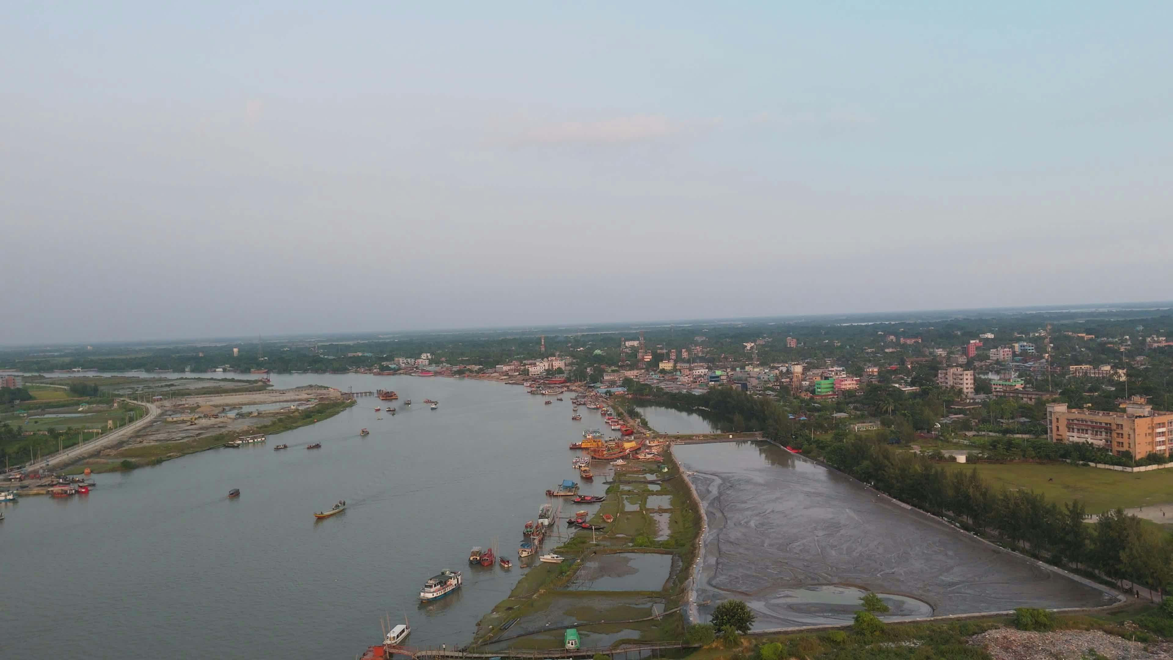 Vista Aérea Del Puerto De Mongla | Impresionantes Imágenes Tomadas Con ...