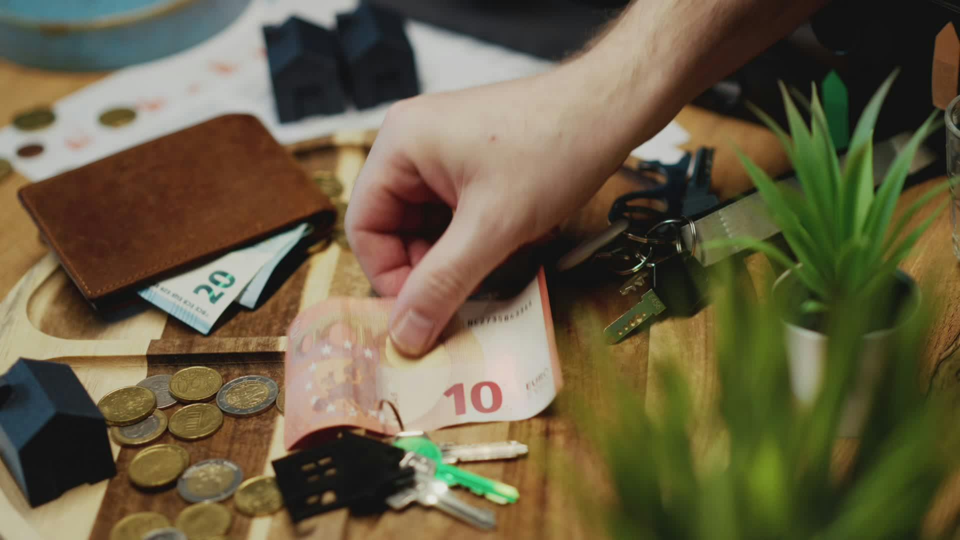 Money Cash Videos, Download The BEST Free 4k Stock Video Footage ...