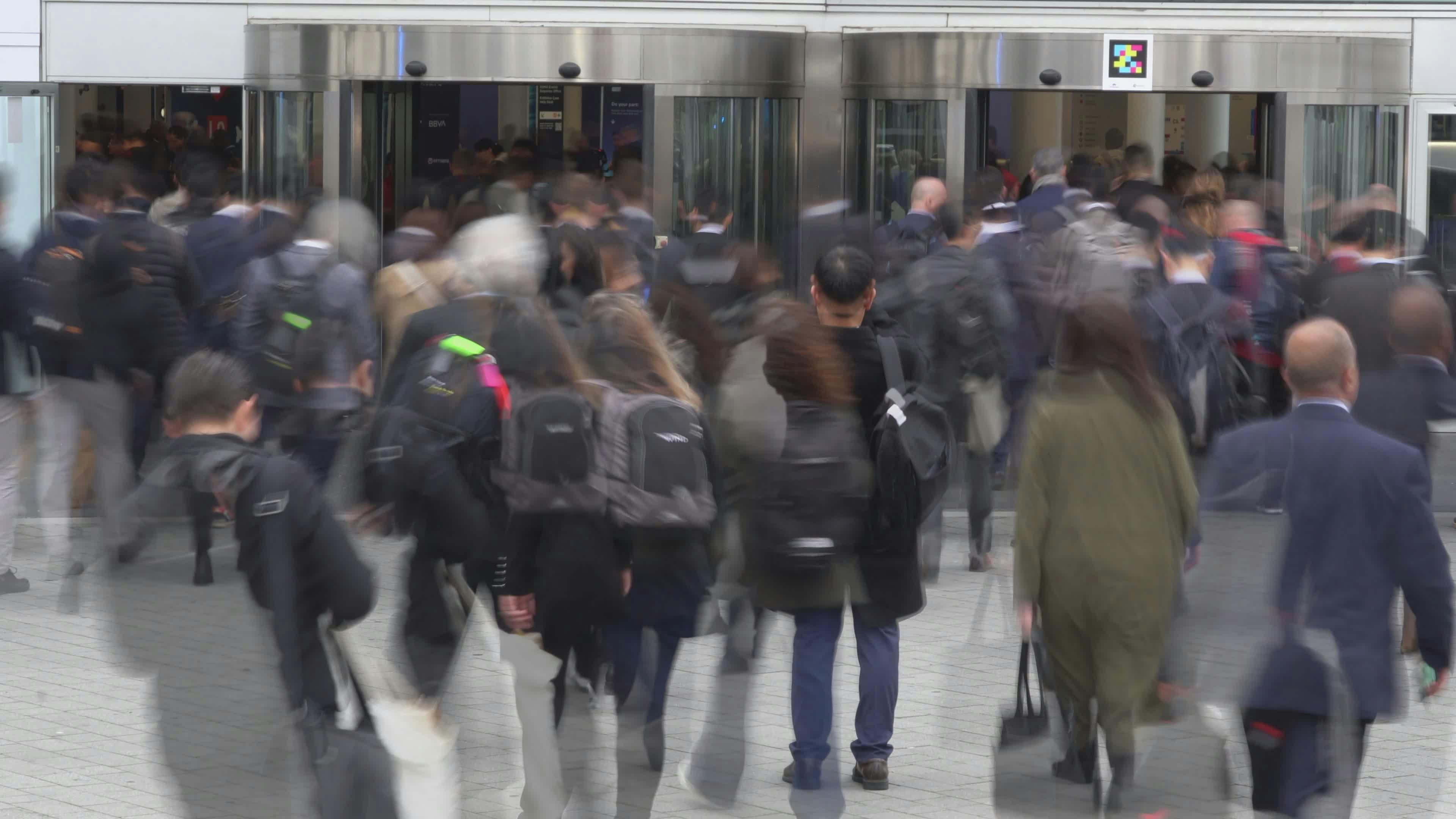 Employee Crowd Videos, Download The BEST Free 4k Stock Video Footage ...