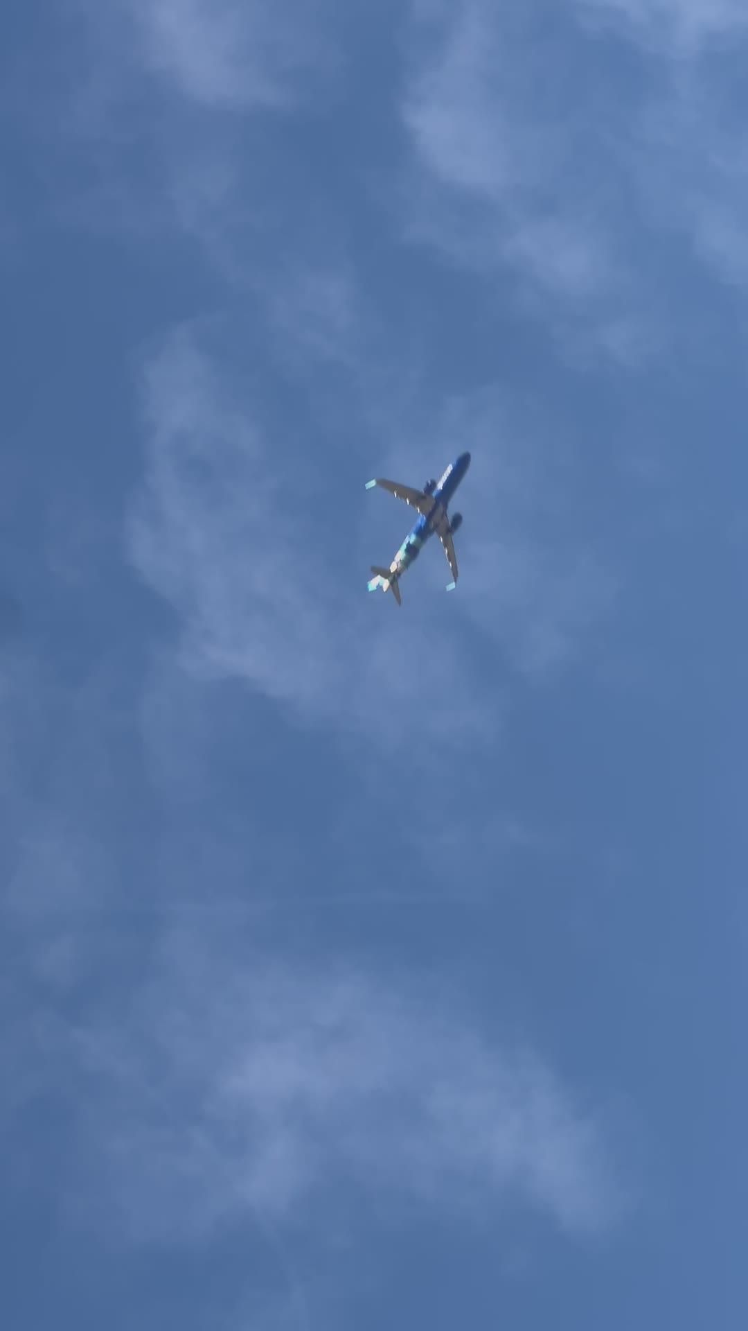 Plane Flying Videos, Download The BEST Free 4k Stock Video Footage ...