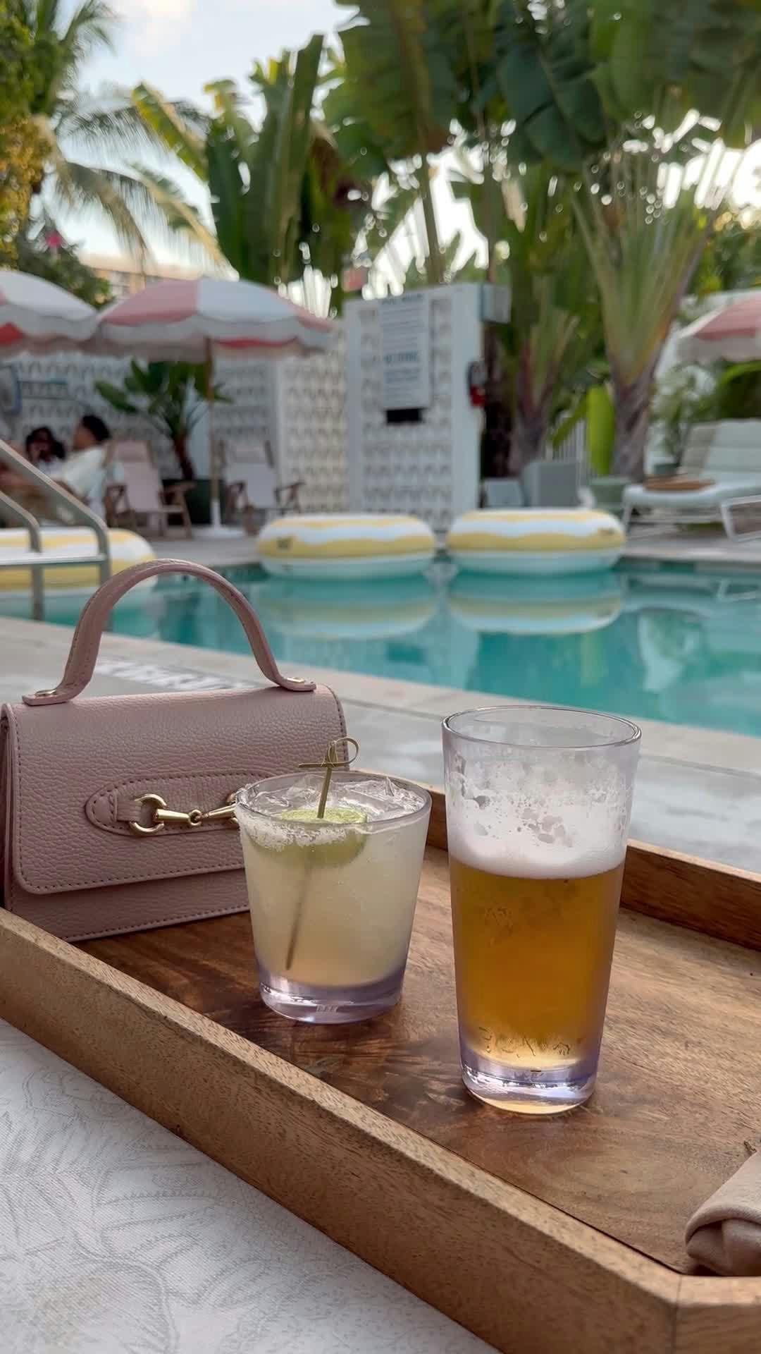 500,000+件の最高の休暇の雰囲気関連動画 · 100%無料でダウンロード · Pexelのストック動画