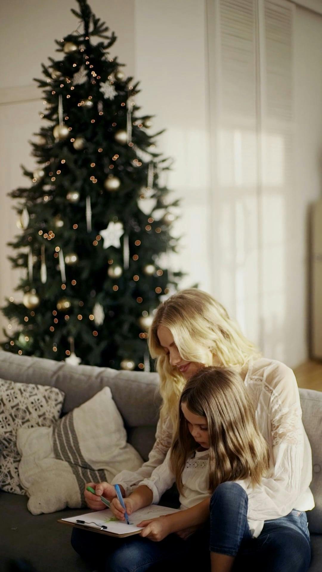 Gift Drawing Videos, Download The BEST Free 4k Stock Video Footage ...