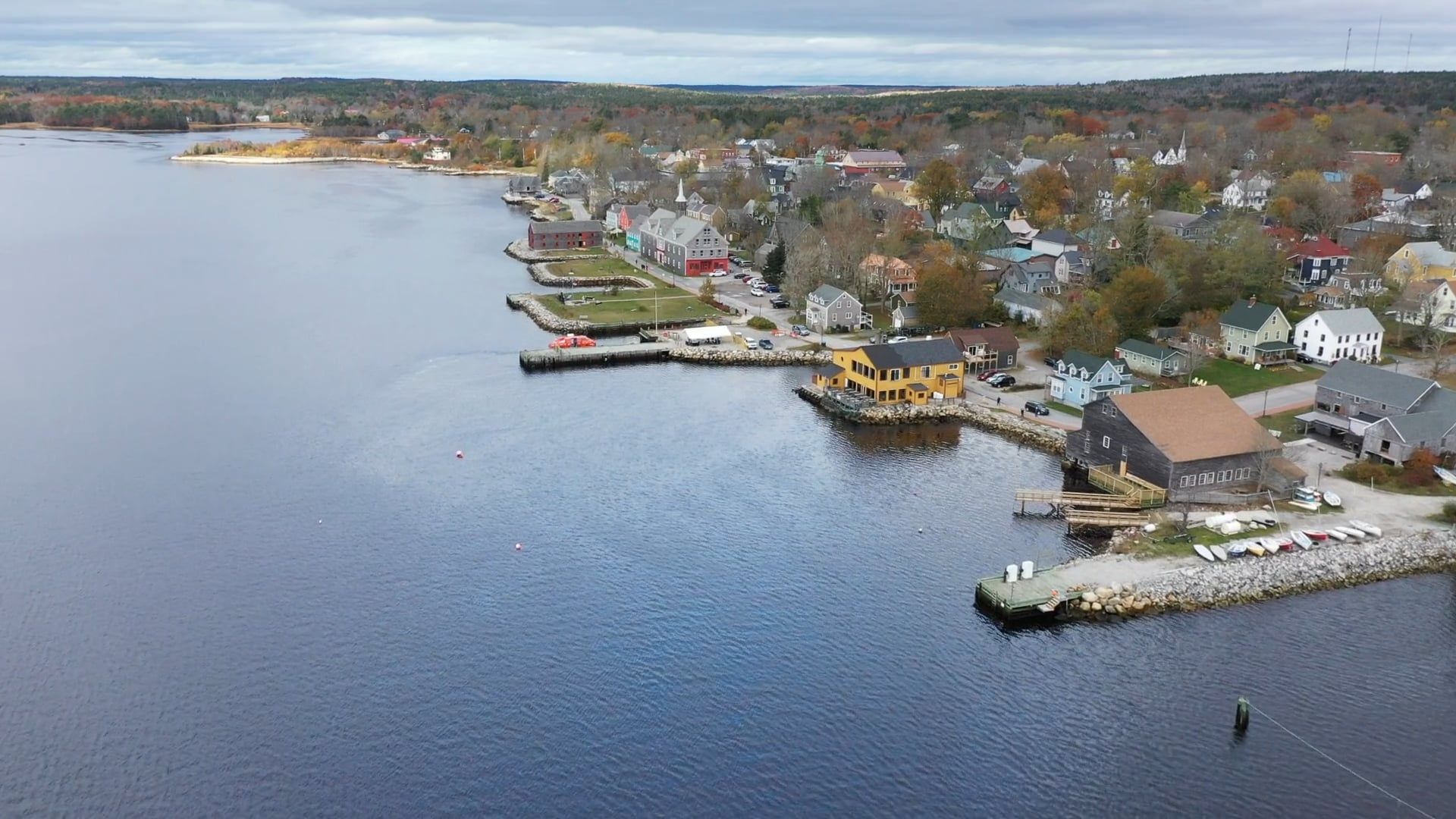 A Residential Community By The Lake Side · Free Stock Video