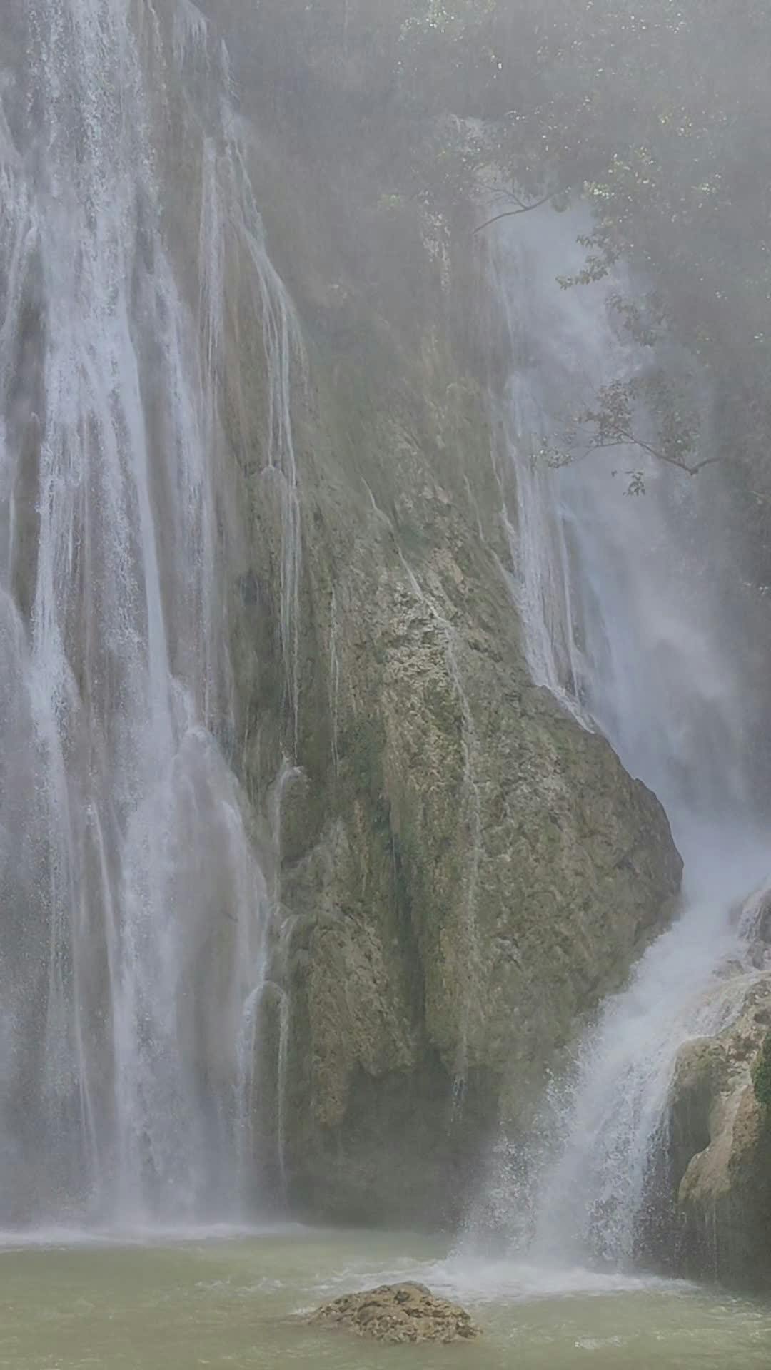 Powerful Magnet Videos, Download The BEST Free 4k Stock Video Footage ...