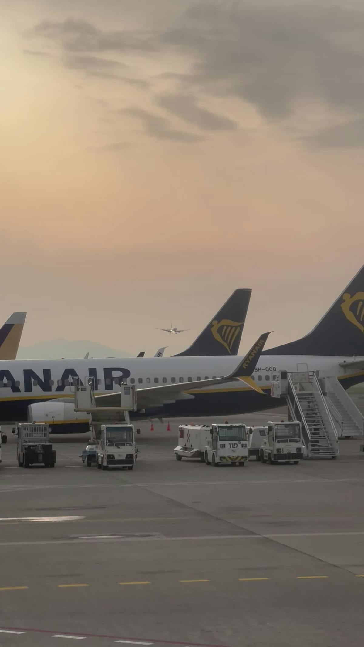 100.000+ Video Video Pendek Terbaik · Unduh Gratis 100% · Video Stok Pexels