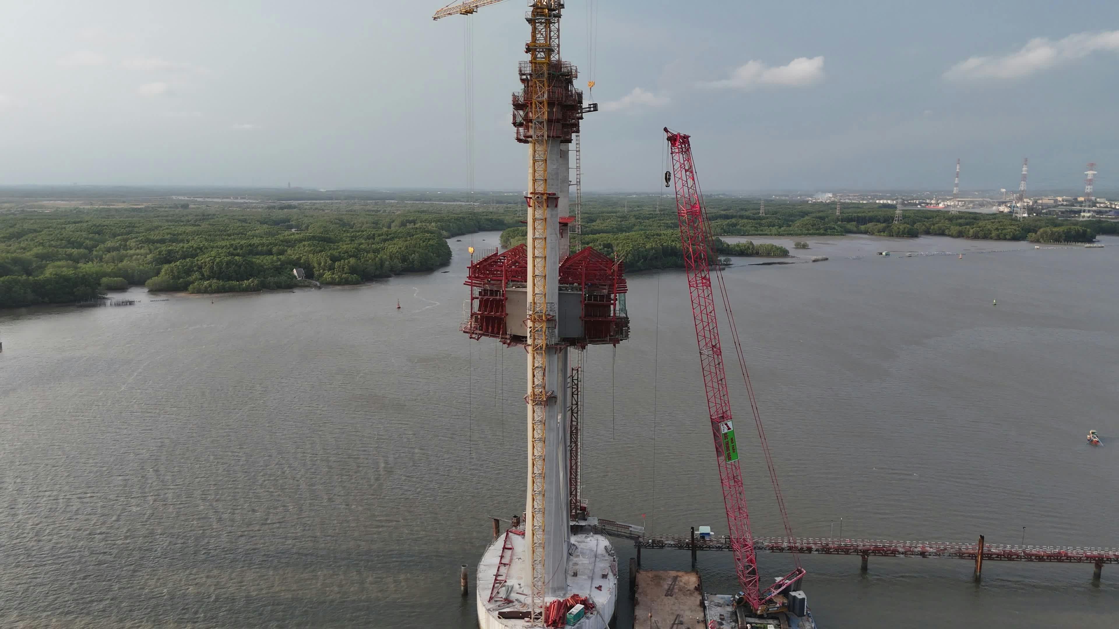 Mega Construction Videos, Download The BEST Free 4k Stock Video Footage & Mega Construction HD ...