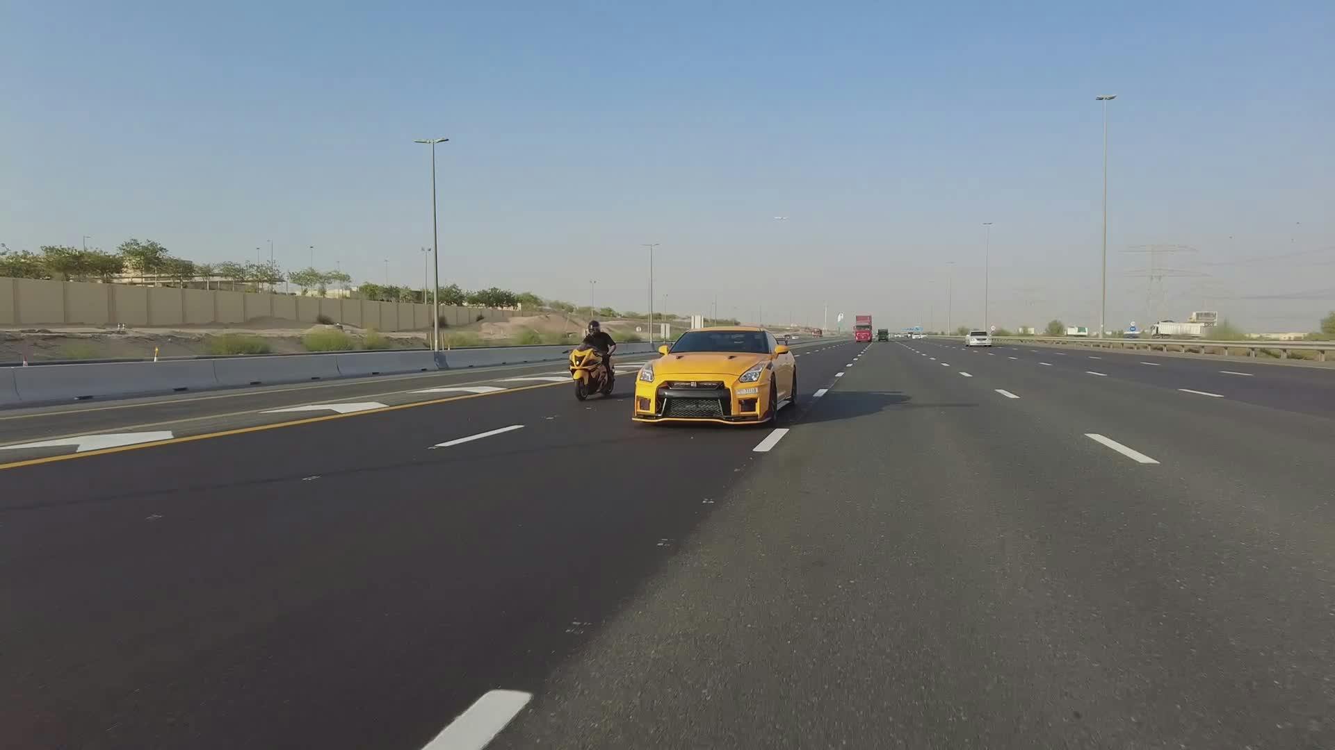 Highway Race: Yellow Nissan GT-R and Suzuki Hayabusa Free Stock Video ...