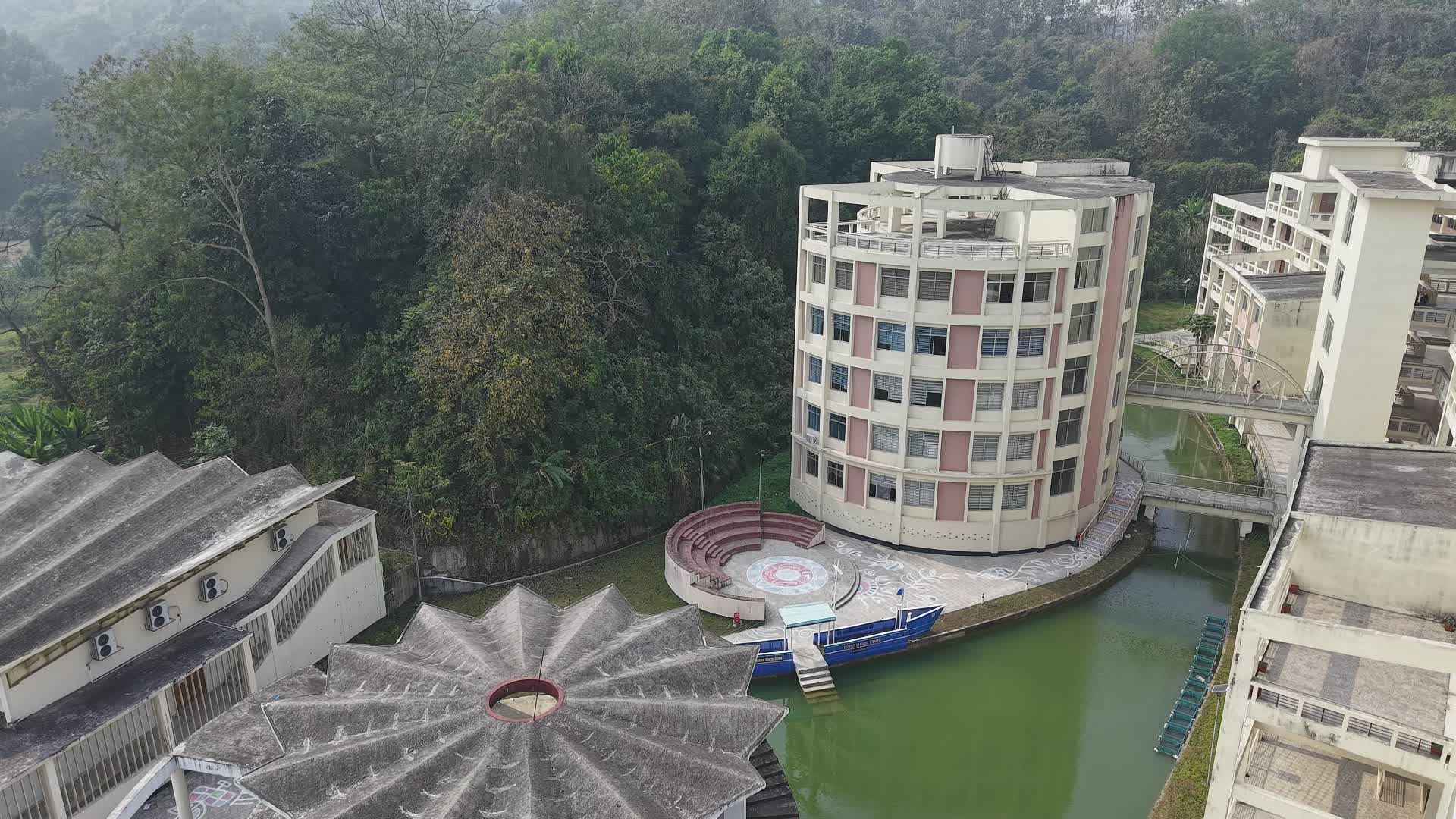 Vue Aérienne Du Campus De L'université De Chittagong · Vidéo gratuite