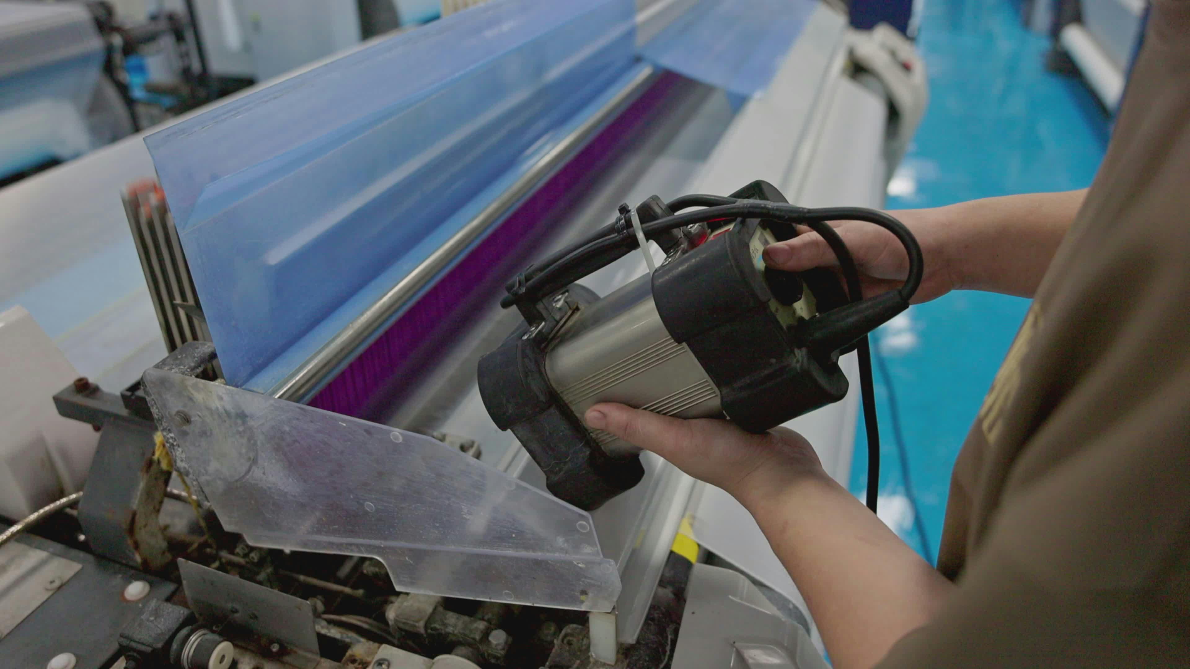 Request Device Videos, Download The BEST Free 4k Stock Video Footage ...