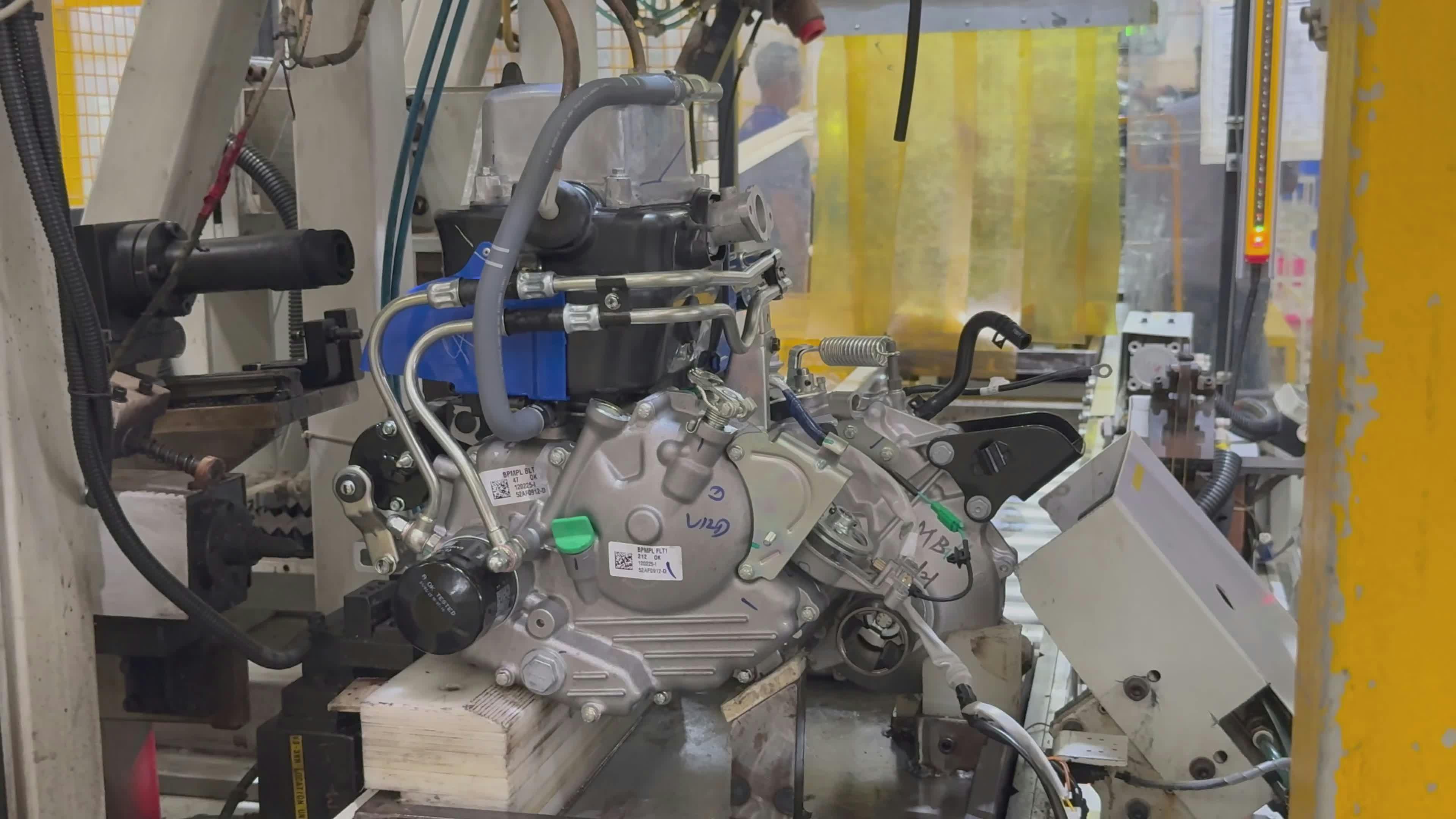 Workshop Mechanic Videos, Download The BEST Free 4k Stock Video Footage ...