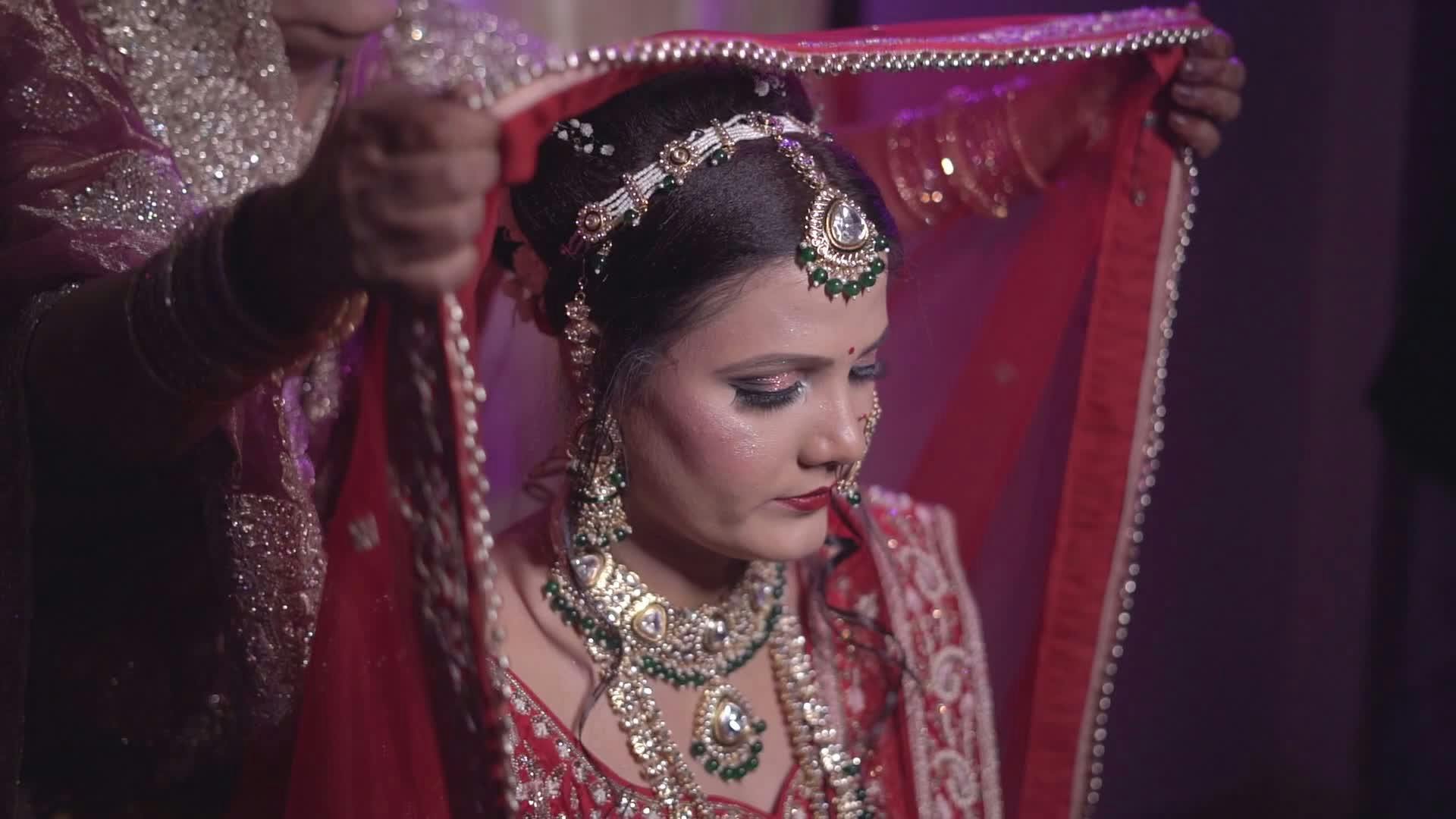 Ritual Tradicional Indiano De Noiva Com Incenso · Vídeo profissional ...