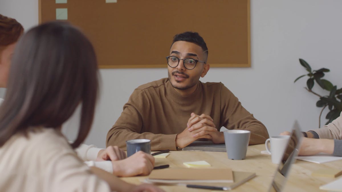 Employees Videos, Download The BEST Free 4k Stock Video Footage ...