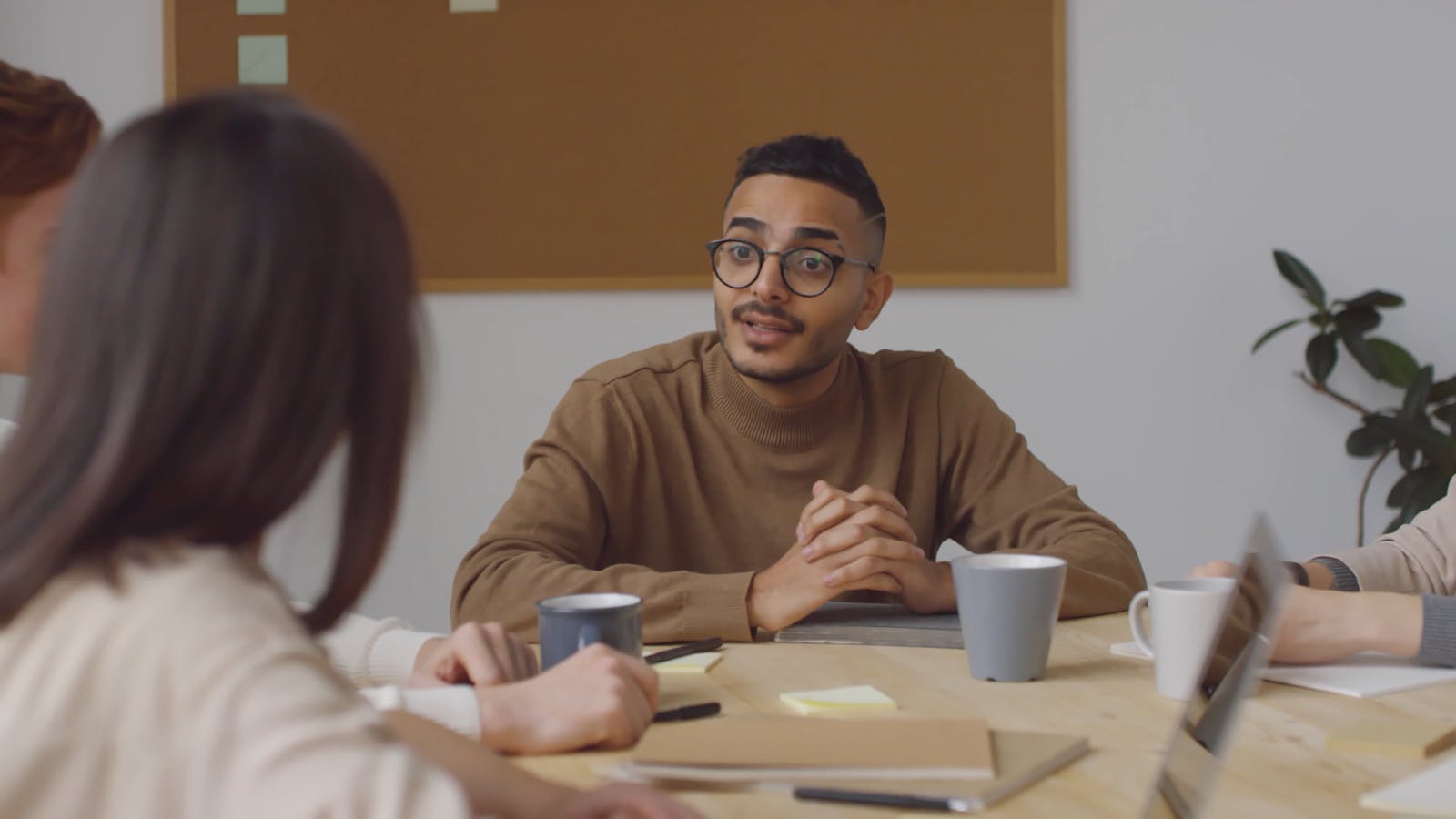 Employees Videos, Download The BEST Free 4k Stock Video Footage ...