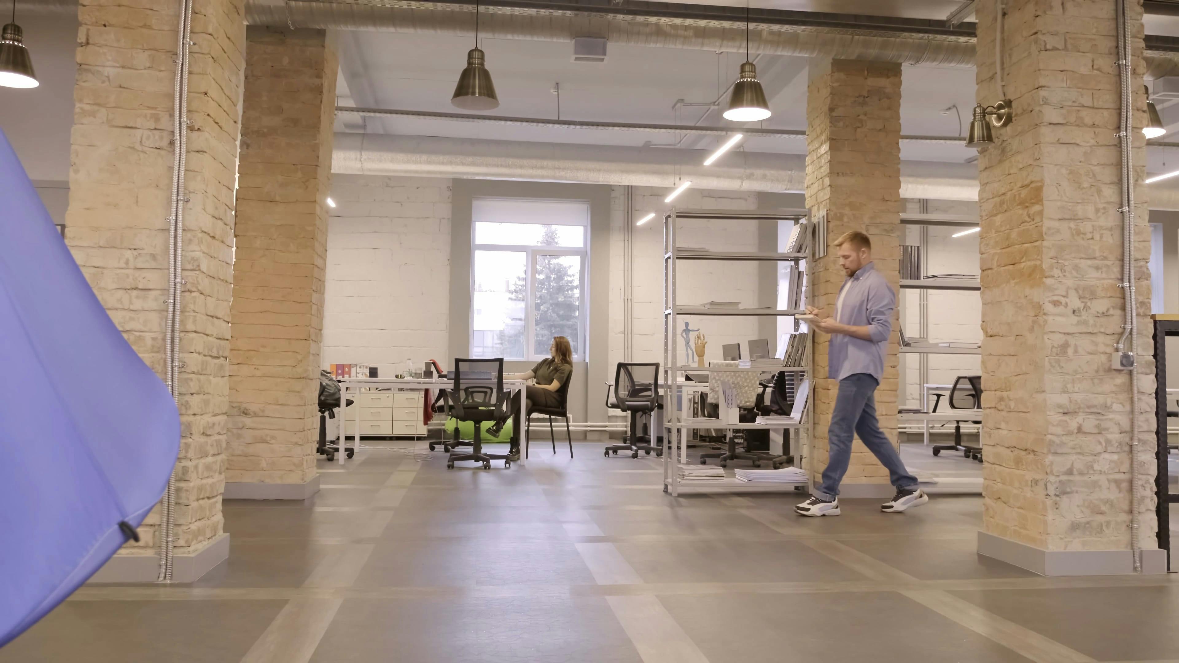 People Inside the Office Building Free Stock Video Footage, Royalty ...