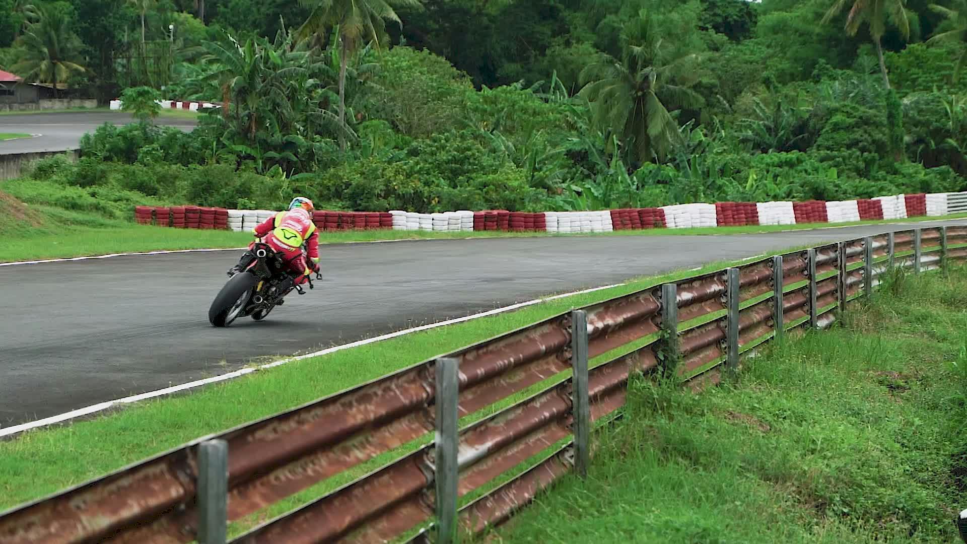 Harvey Tan Villarino - 写真