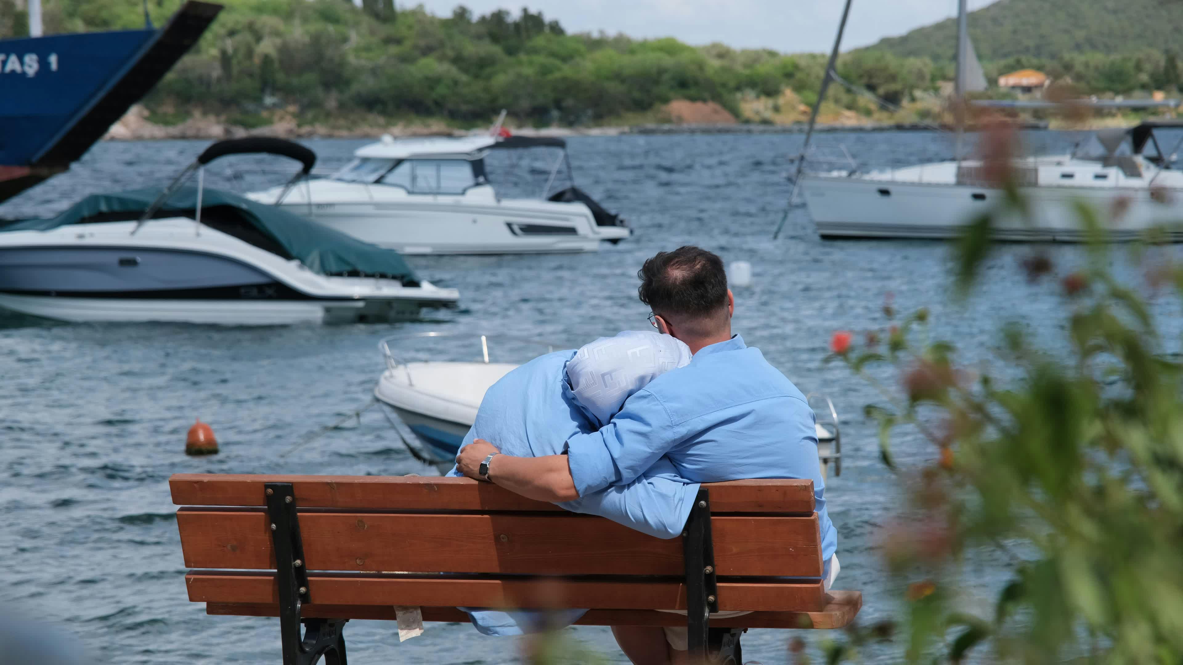 Hug Couple Videos, Download The BEST Free 4k Stock Video Footage & Hug ...