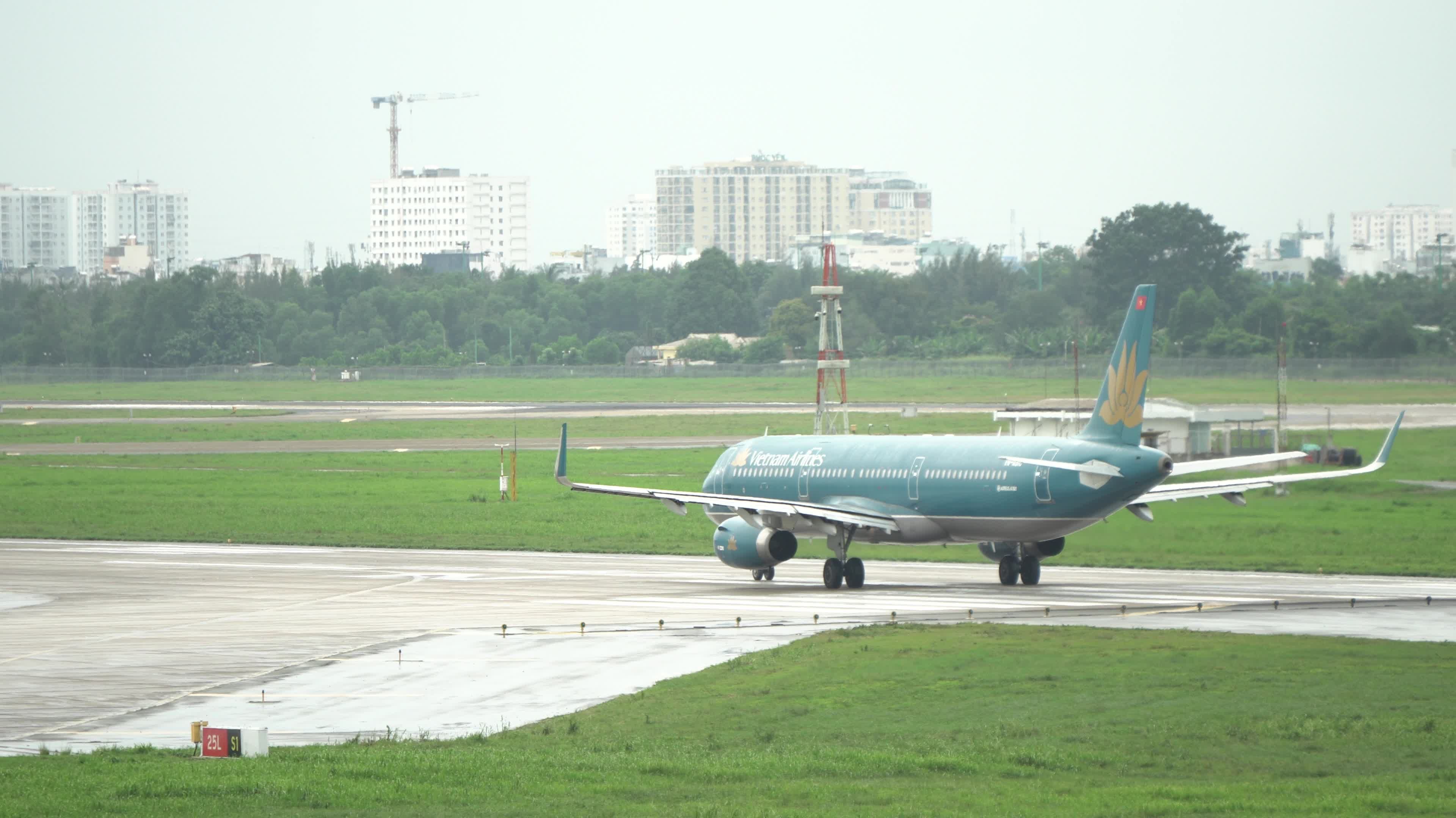 Commercial Airplane Taxing at Airport Runway Free Stock Video Footage ...