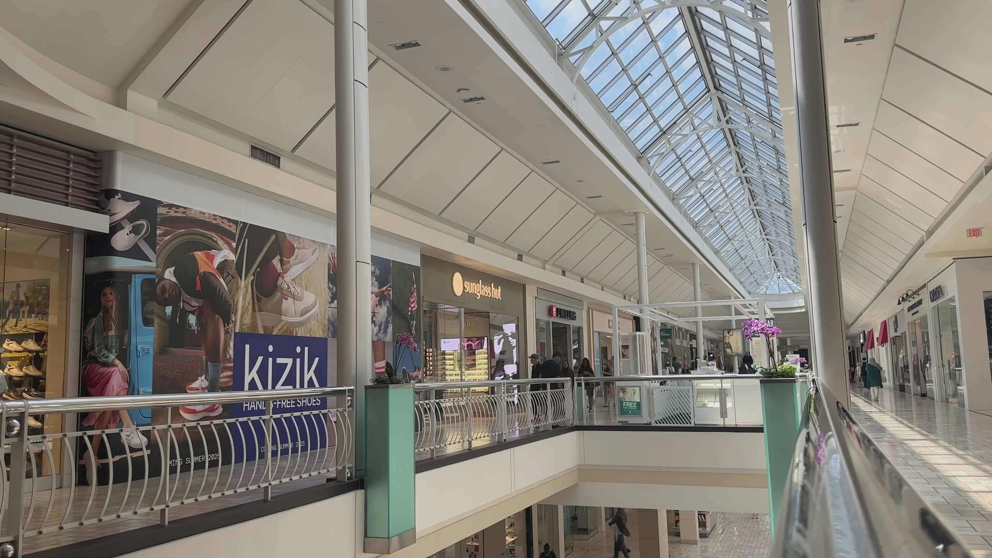 Outlet Stores Videos, Download The BEST Free 4k Stock Video Footage ...