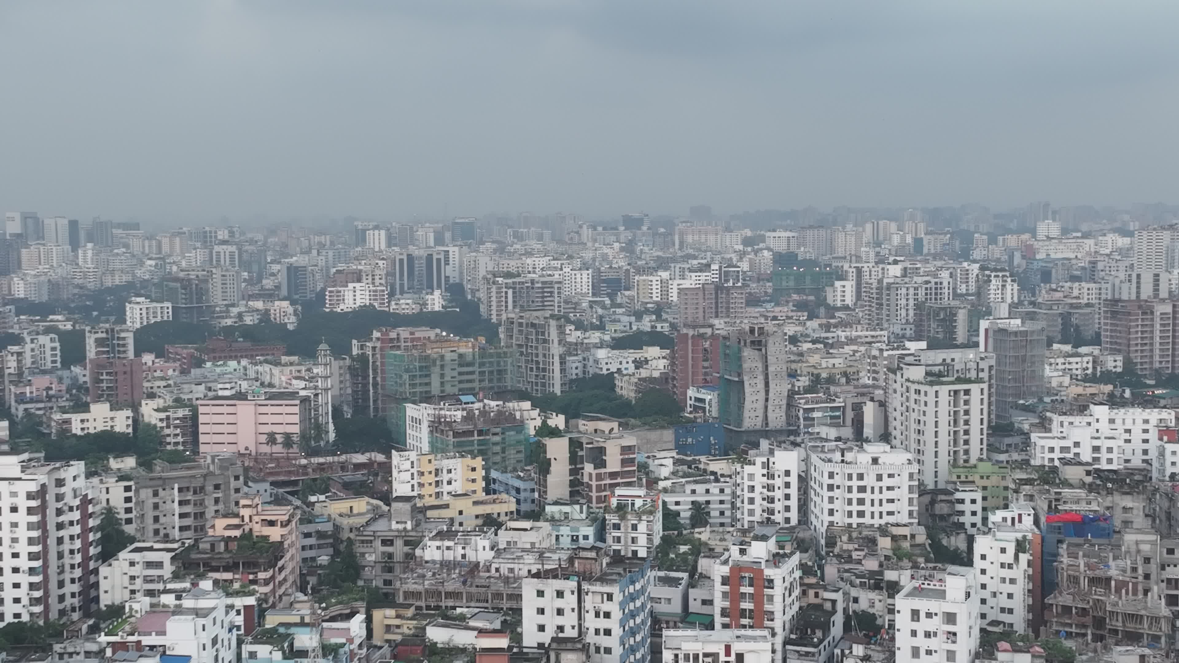 Vista Aérea En 4 K Del Horizonte De La Ciudad De Daca · Vídeo de stock ...