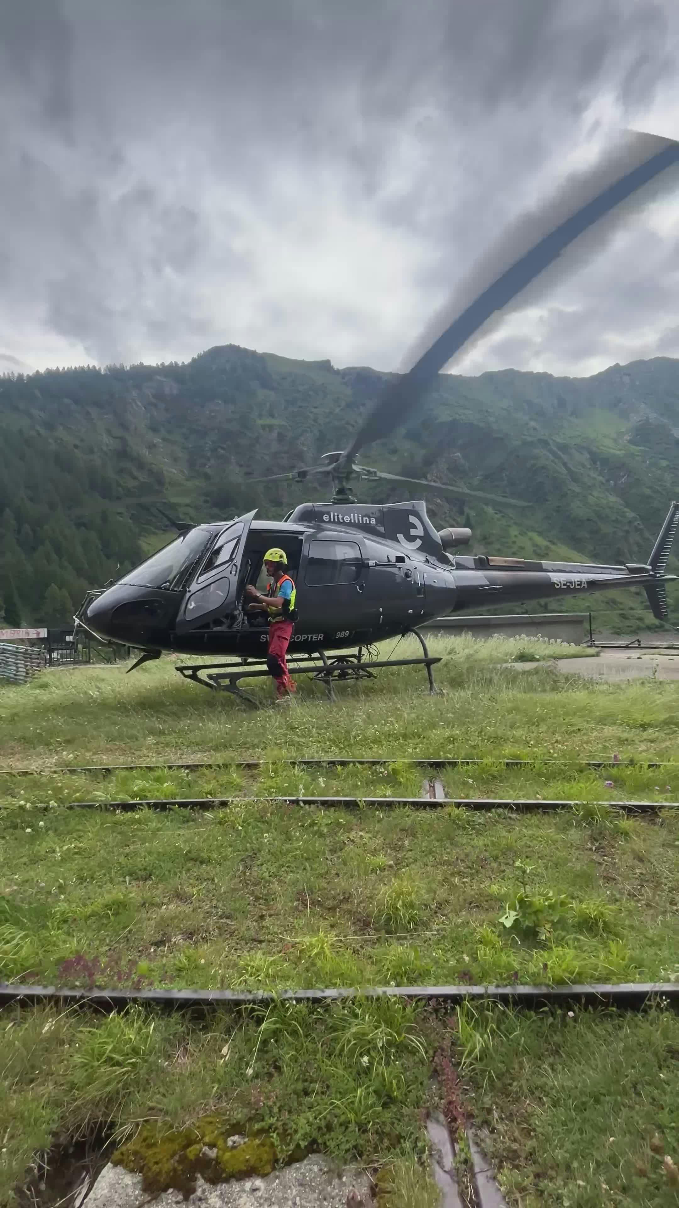 Draw Off Videos, Download The BEST Free 4k Stock Video Footage & Draw ...