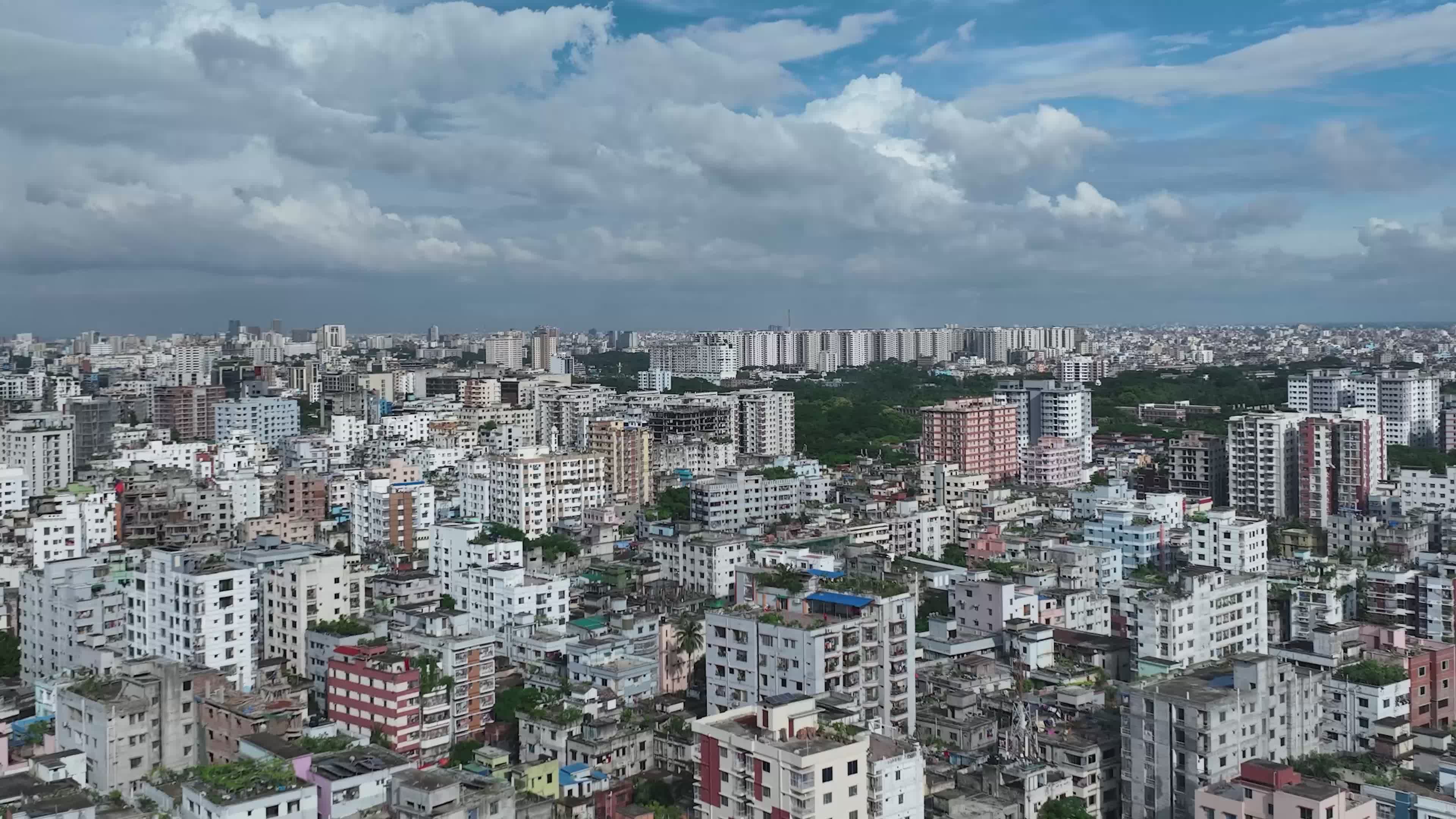 Vista Aérea Del Horizonte De La Ciudad De Daca En 4 K · Vídeo de stock ...