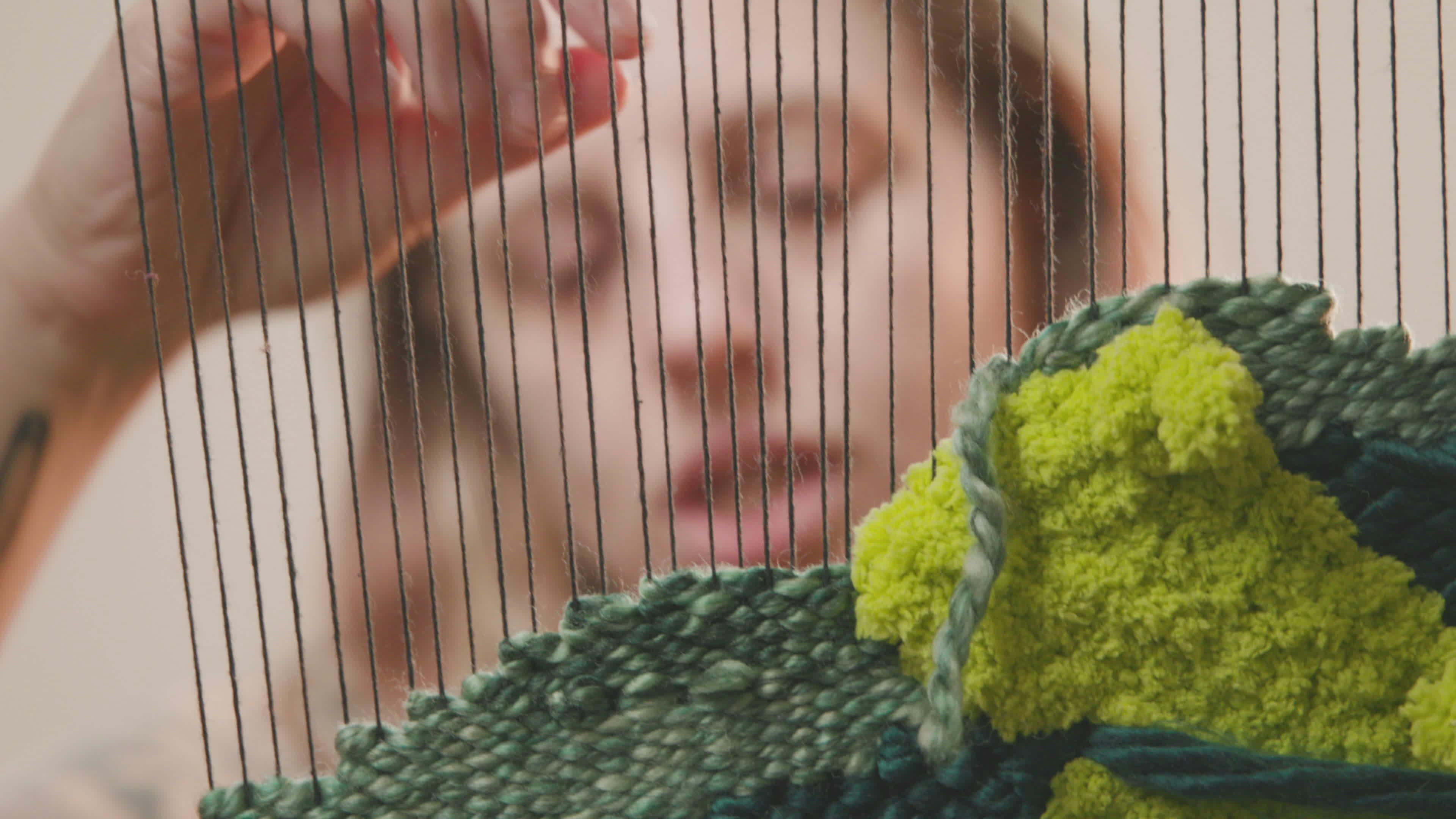 Bespoke Loom Weaving Videos, Download The BEST Free 4k Stock Video ...
