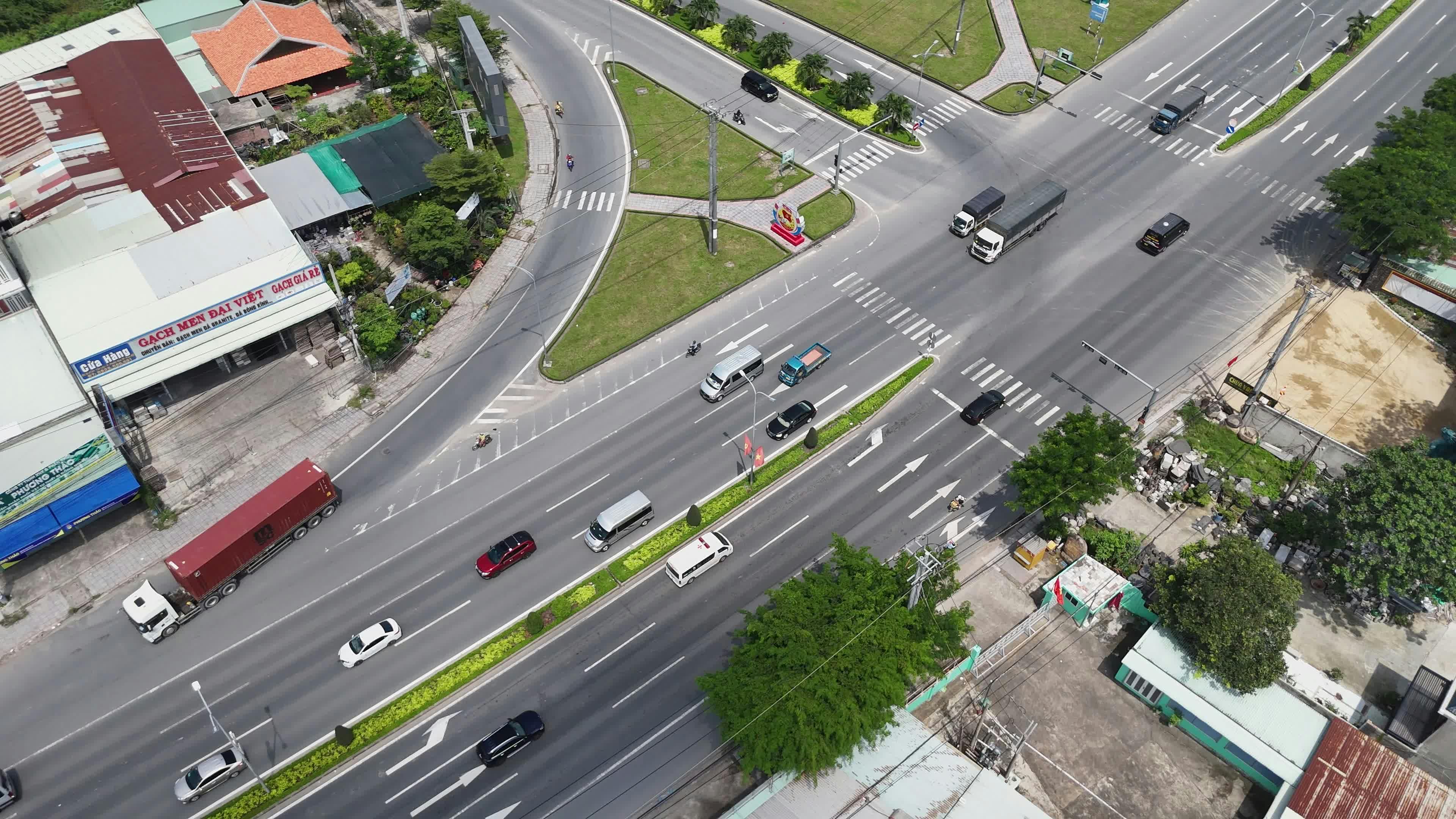 Aerial View of Busy Urban Intersection Traffic Free Stock Video Footage ...